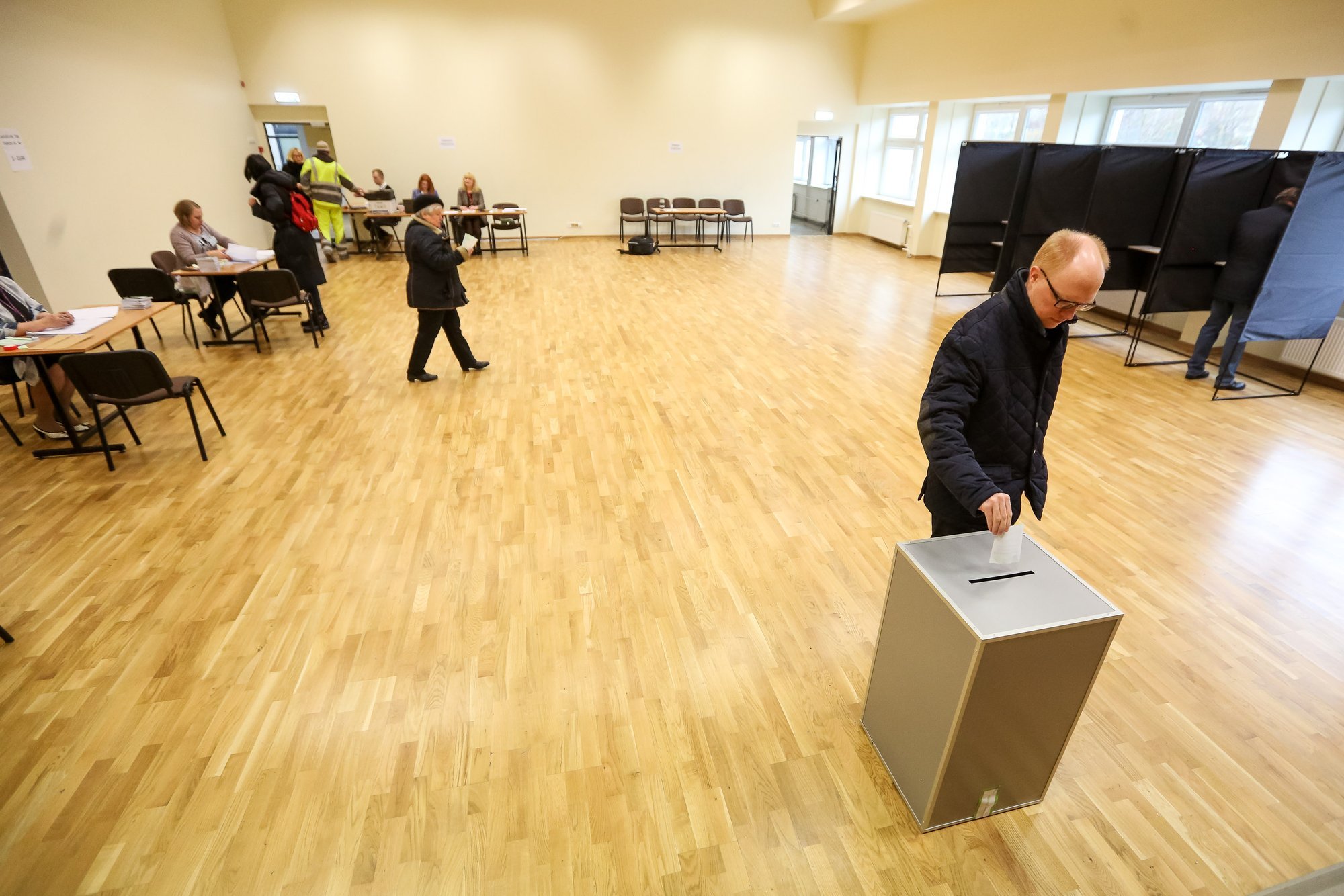 Nearly 15,000 members of electoral committees will work on municipal ...