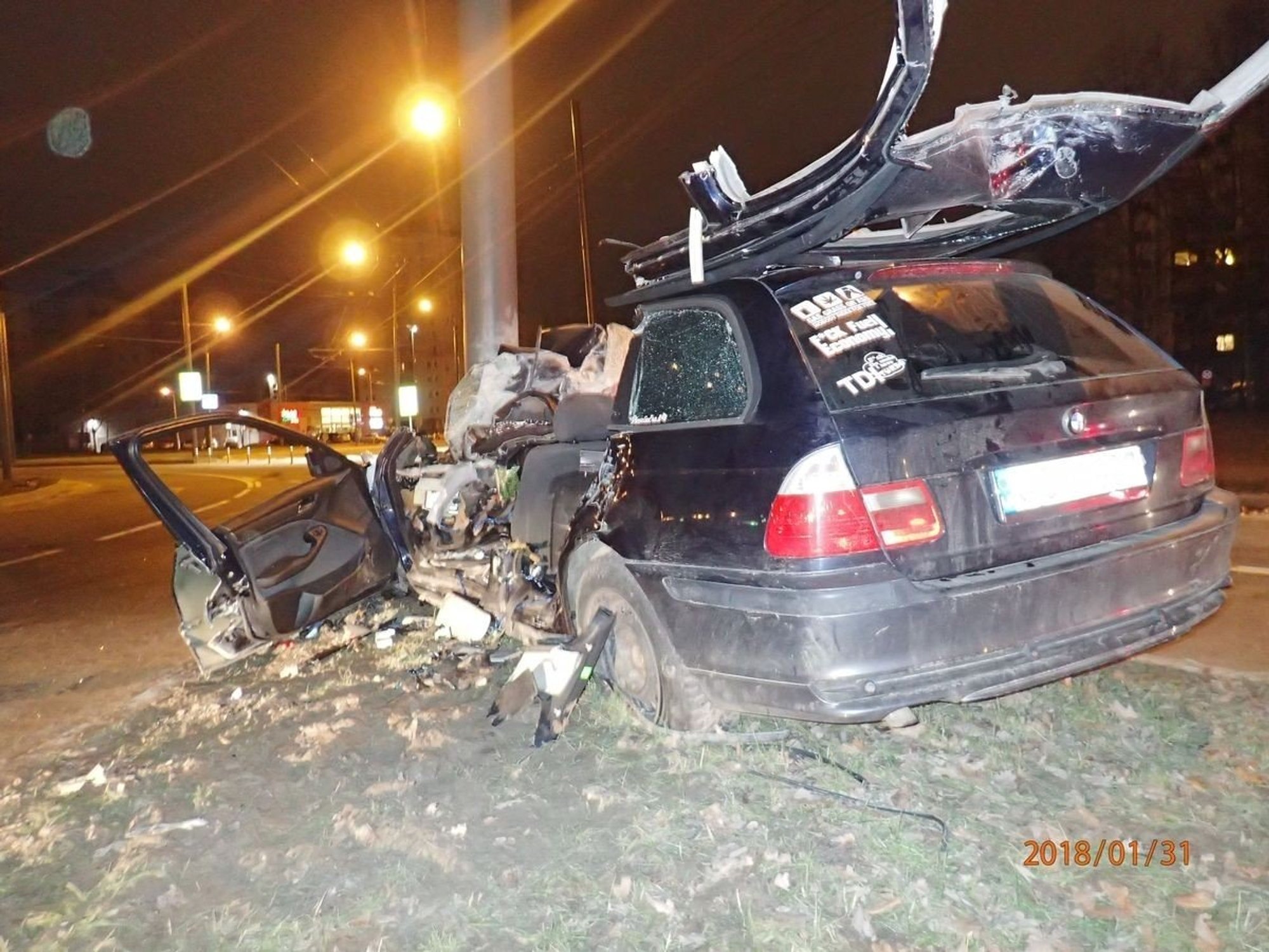 Tragiška BMW avarija Kaune: žuvusi keleivė – 6 vaikų mama - Delfi