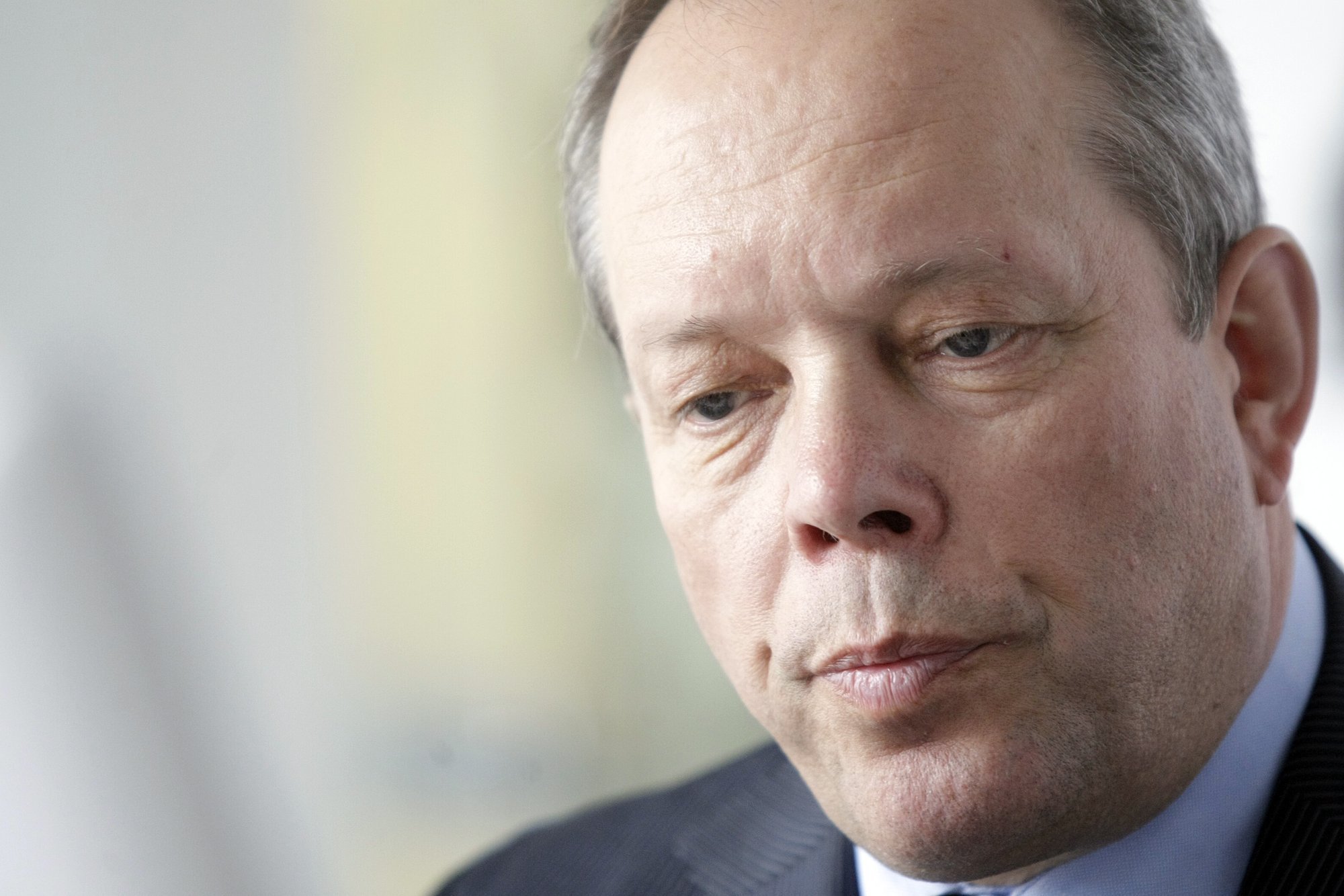 R.Vaitkus apie norą turėti savo AE: importuojamai elektrai išleidžiame ...