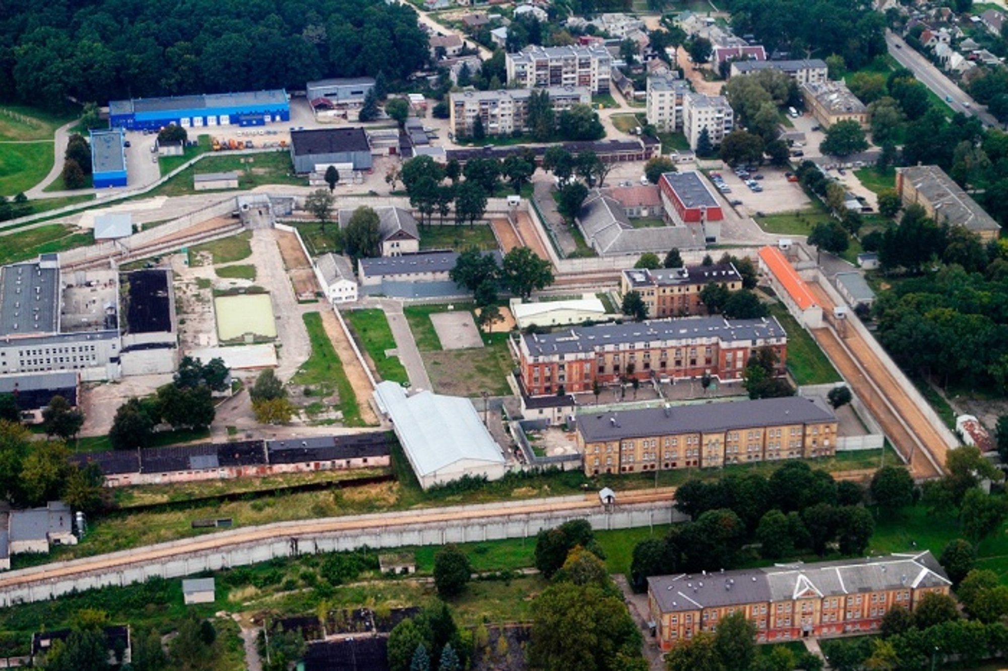 Į pataisos namus „šaudė“ narkotines medžiagas - Delfi