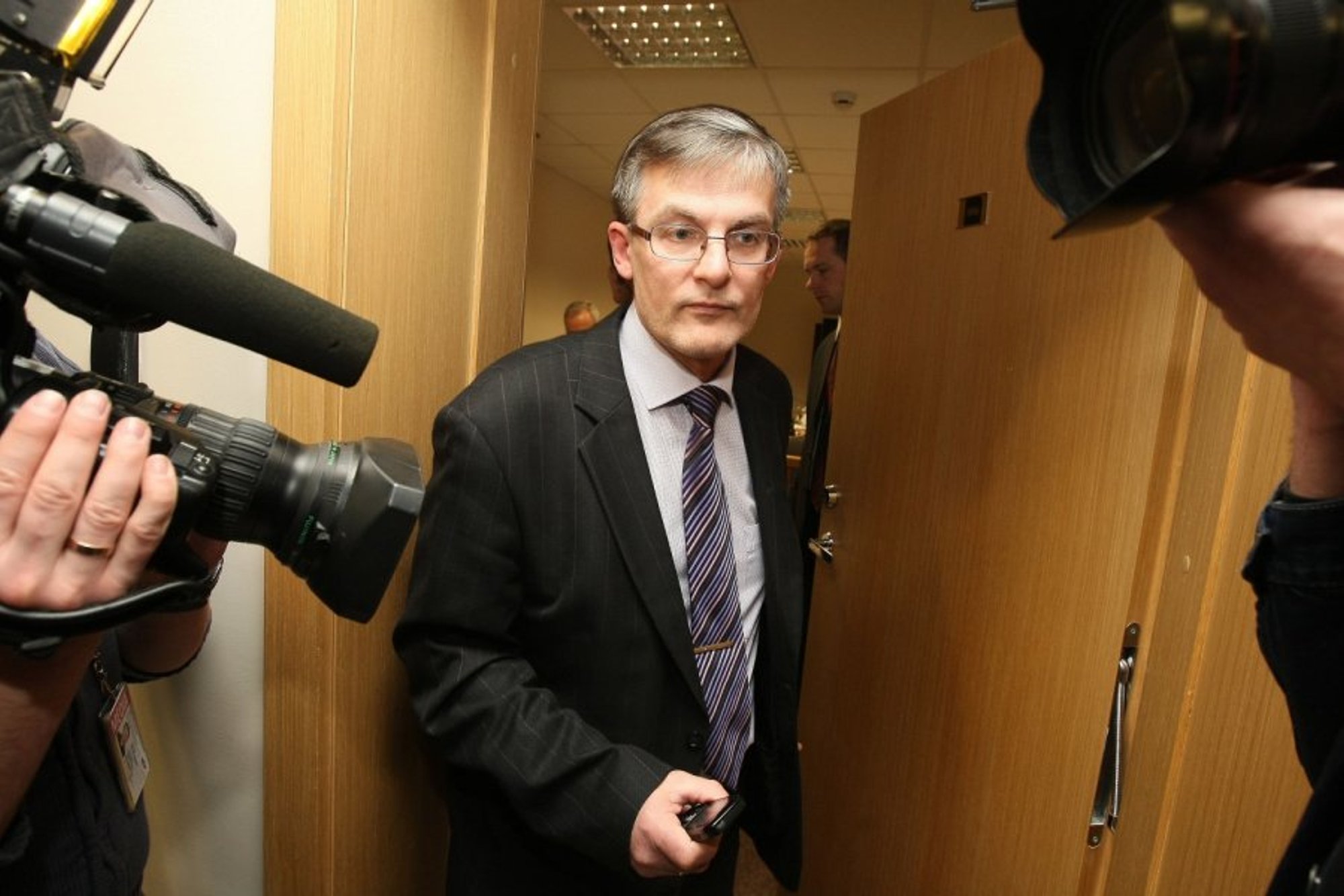 J. Sabatauskas: V. Gapšys savo pareigų suspenduoti negali - Delfi