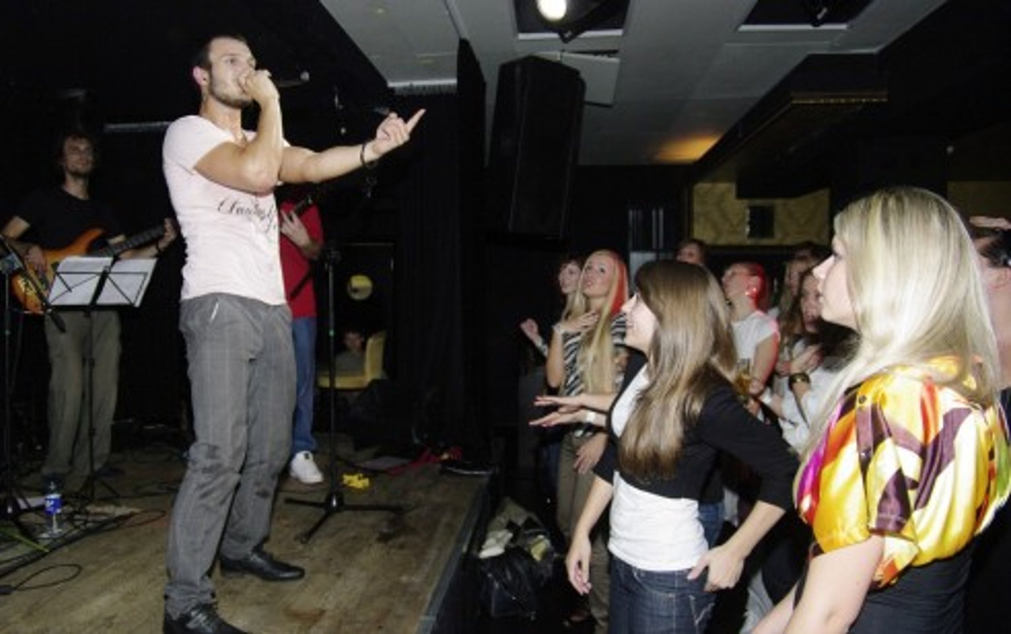 Vaidas Baumila atsisveikino su Lietuva(FOTO) - Delfi veidai