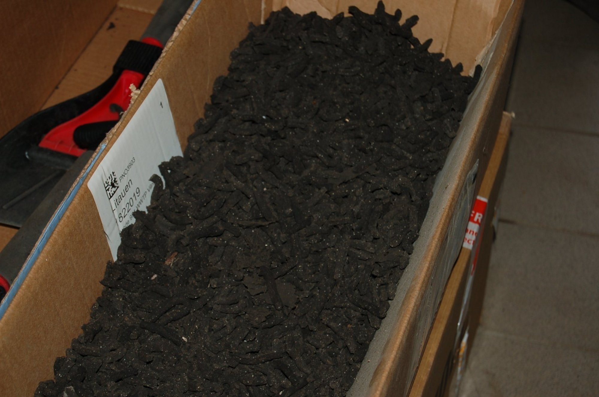 Alytaus ūkininkai laukus tręš dumbu iš nuotekų valyklos - Delfi grynas