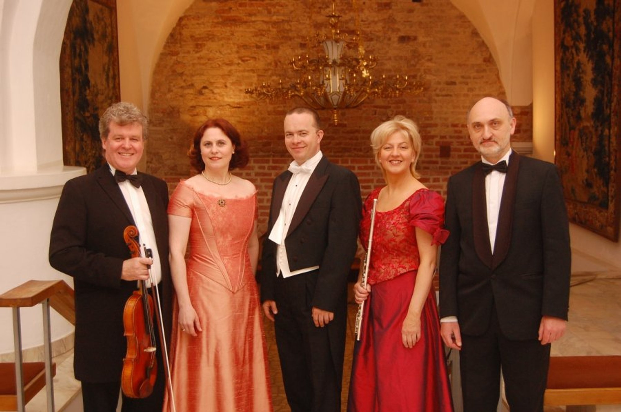 Ansamblis „Vilniaus arsenalas“ kviečia Naujuosius sutikti kartu - Delfi ...