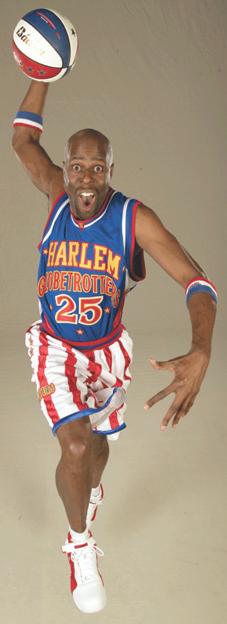 Į Vilnių atvyksta krepšinio žonglieriai - Delfi veidai