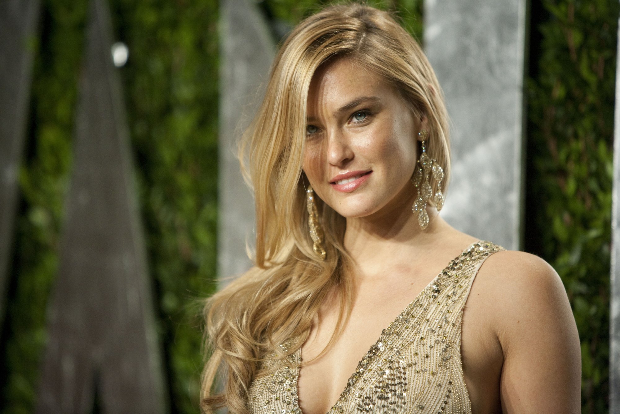 Israeli model Bar Rafaeli invited to visit her "ancestral land" - Delfi EN