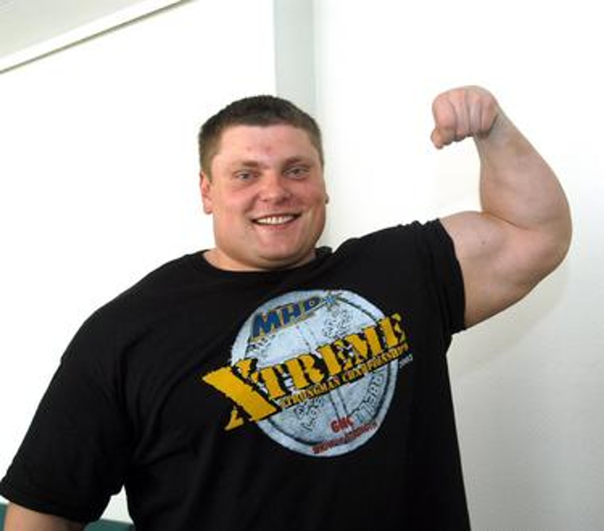 Ž.Savickas užtikrintai pirmauja pasaulio galiūnų reitinge - Delfi sportas