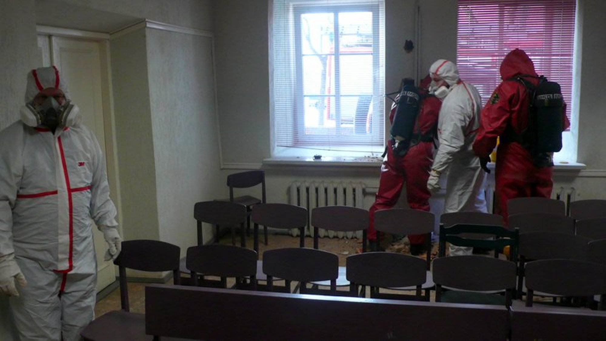 Gyvsidabris atsekė teisėjus ir į laikiną darbovietę - Delfi