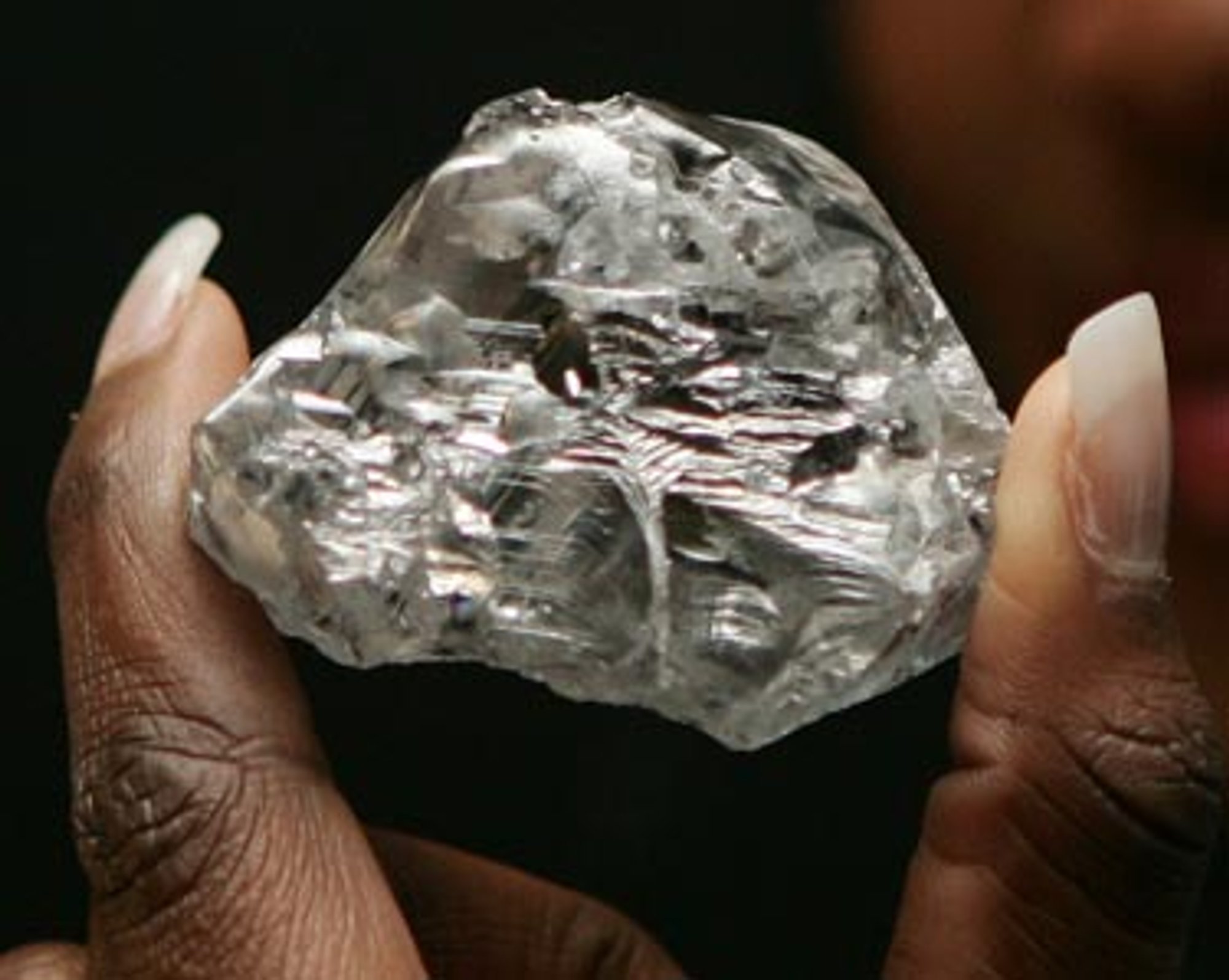 Iš deimanto atimtas kiečiausios medžiagos titulas - Delfi mokslas