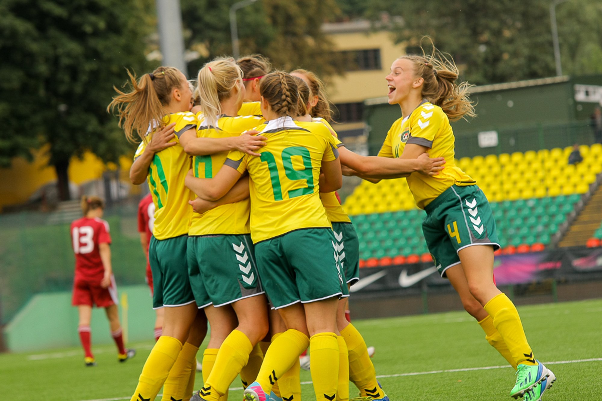 Lietuvos moterų futbolo rinktinė kyla FIFA reitinge - Delfi sportas