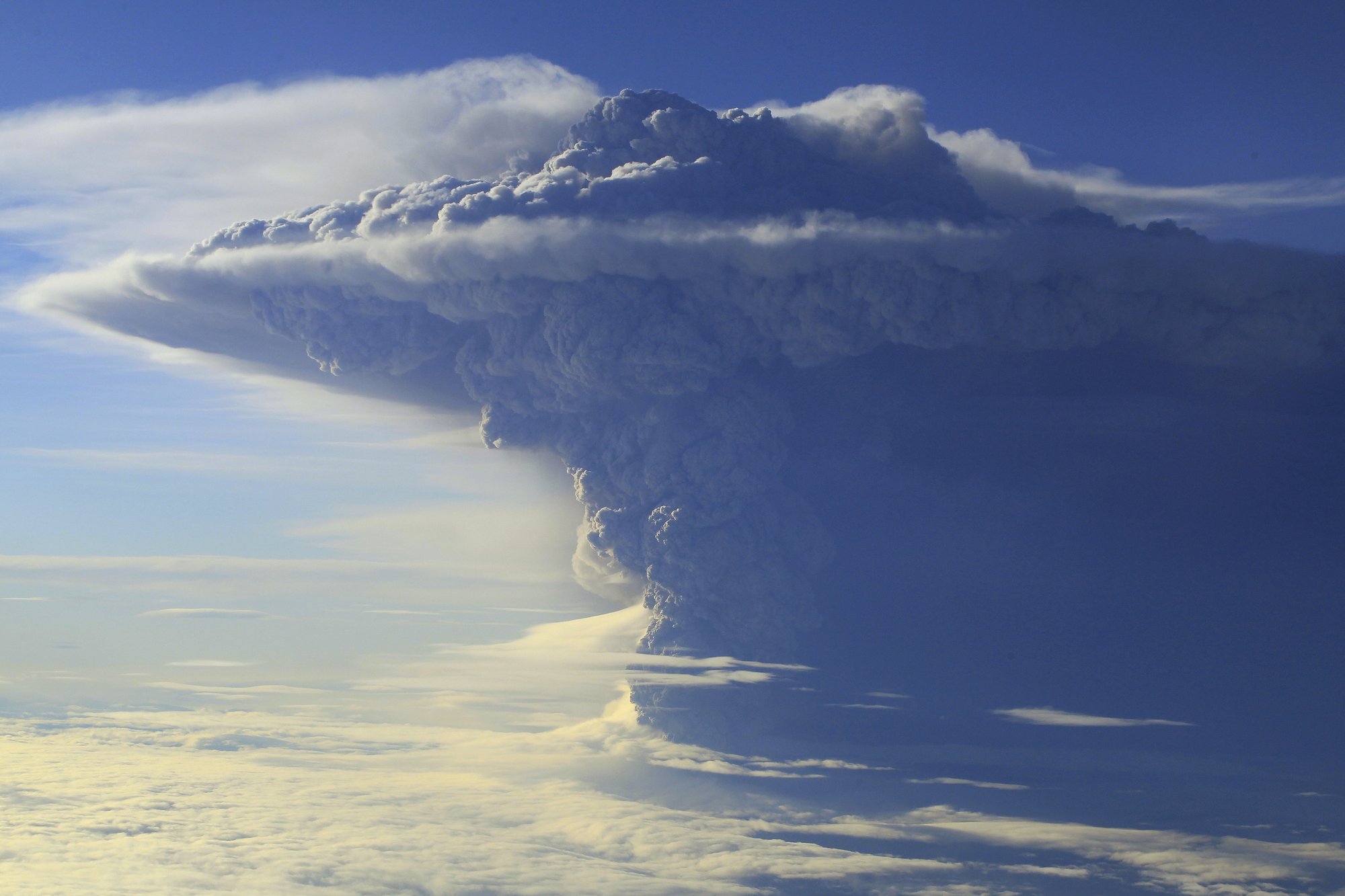 Vulkaniniai pelenai vėl sutrikdė skrydžius Argentinoje - Delfi verslas