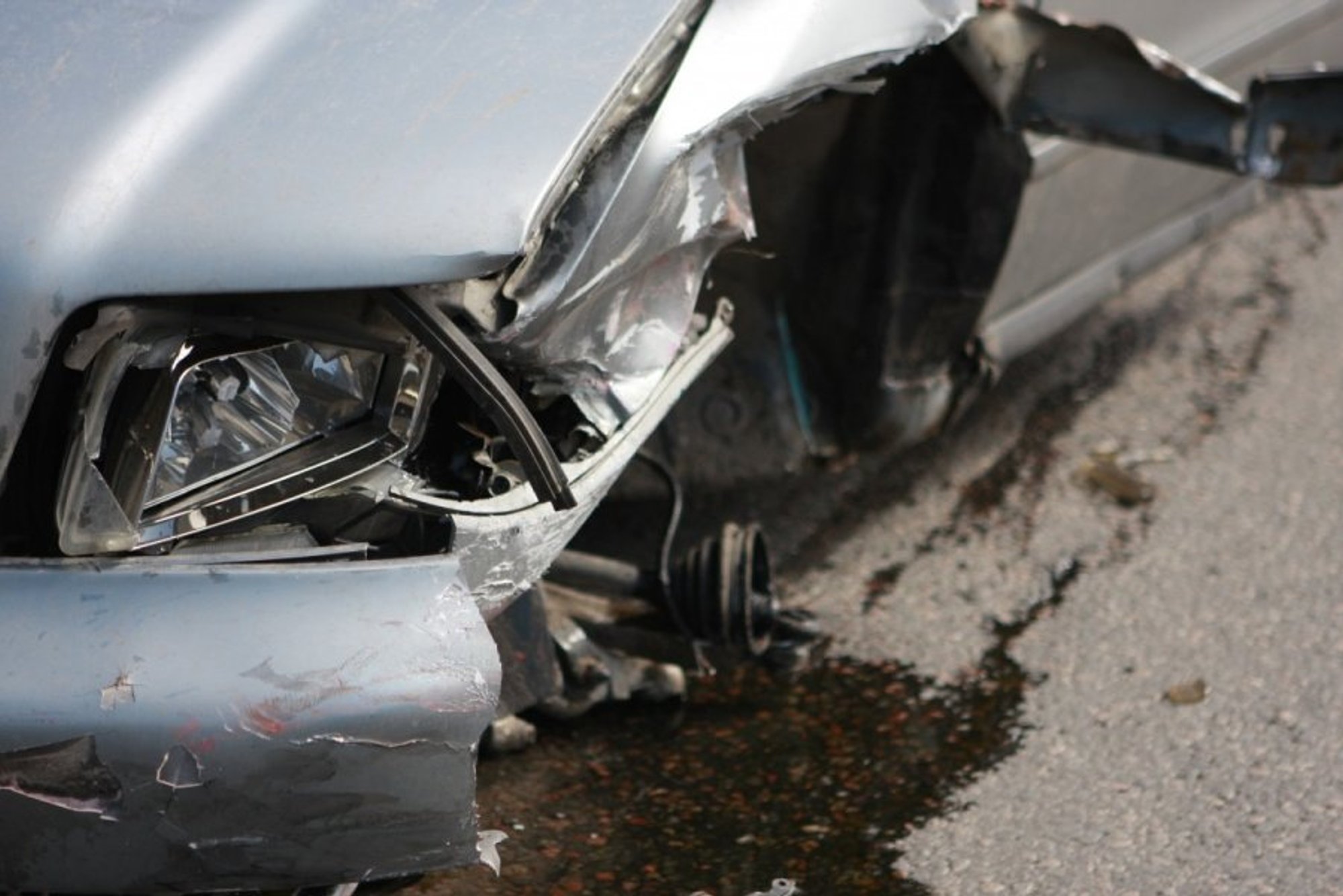 Daugėja su automobilių draudimu susijusio sukčiavimo atvejų - Delfi