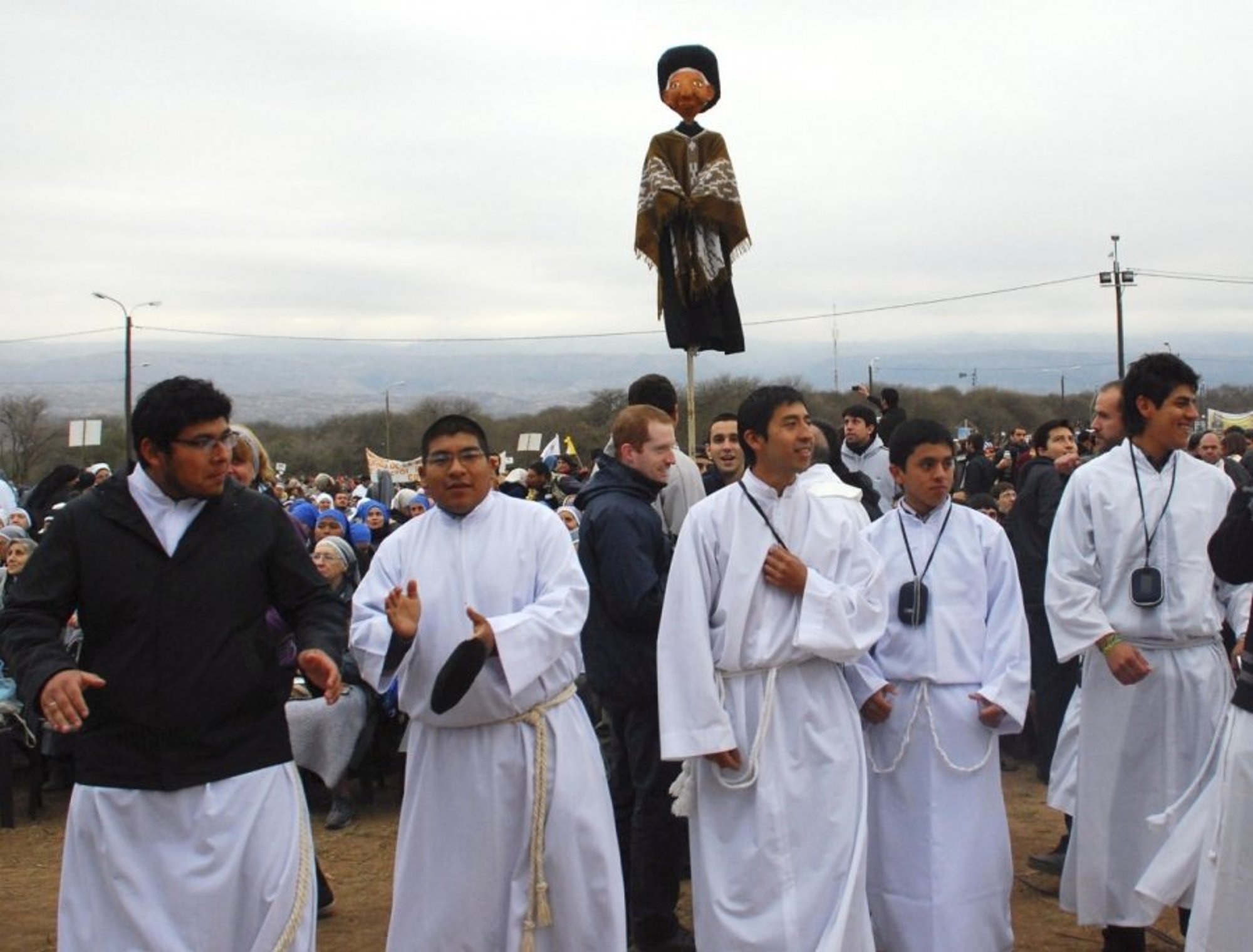 Neregys raupsuotasis argentinietis kunigas paskelbtas palaimintuoju - Delfi