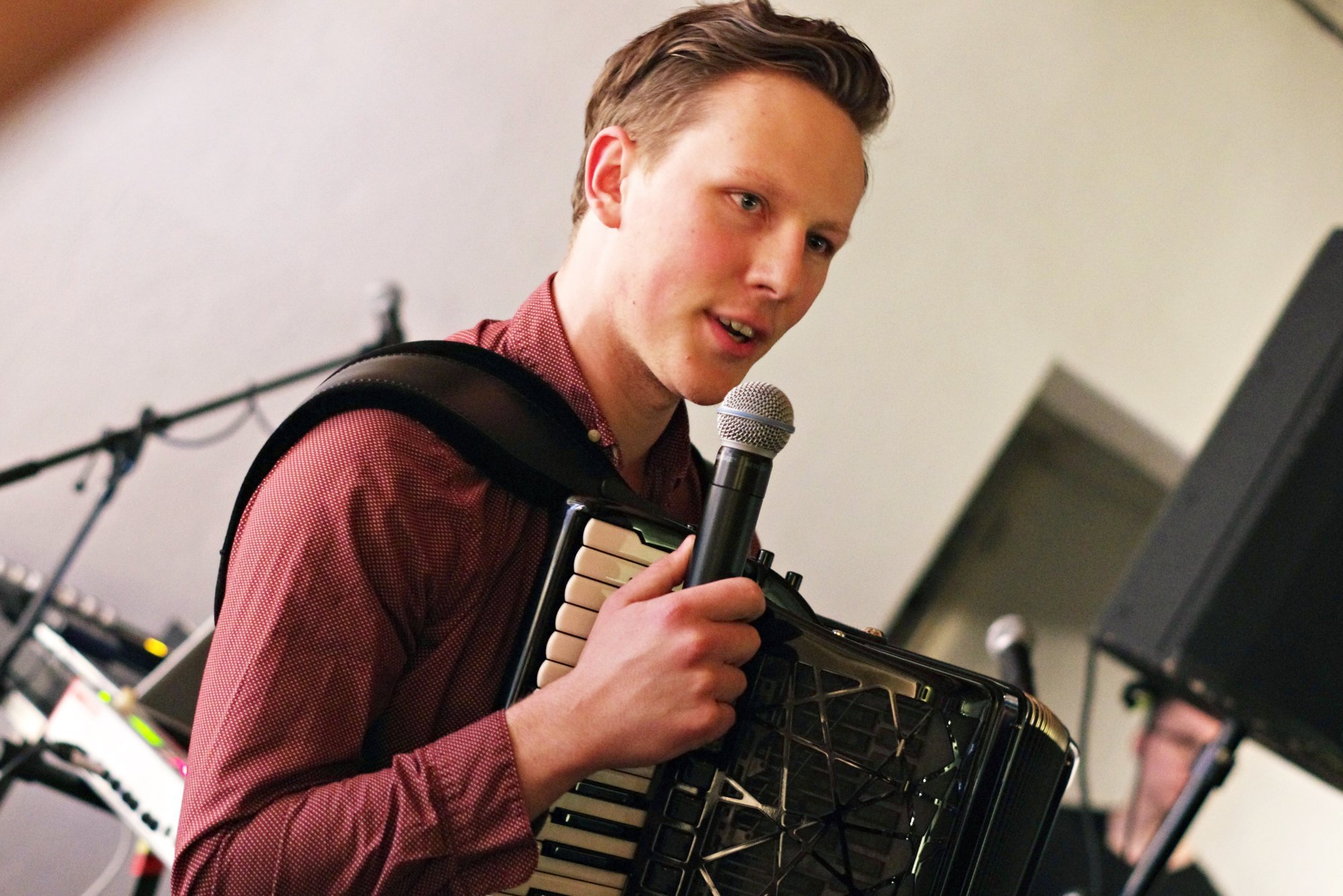 M. Levickis iš Šveicarijos lietuviams siunčia originalią žinutę - Delfi ...