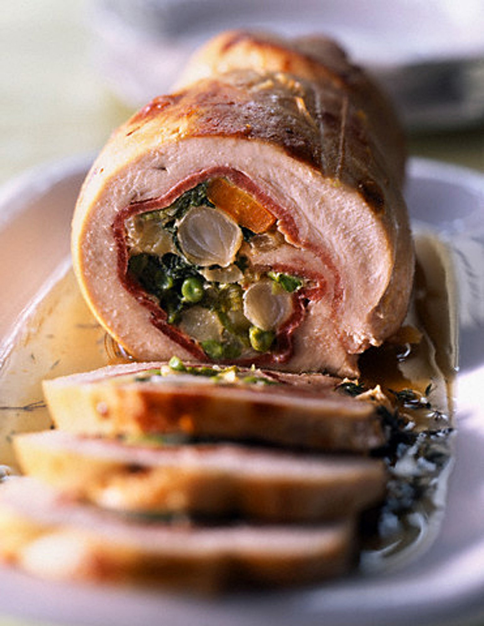 Kiaulienos vyniotinis su raugintais kopūstais - Delfi gyvenimas