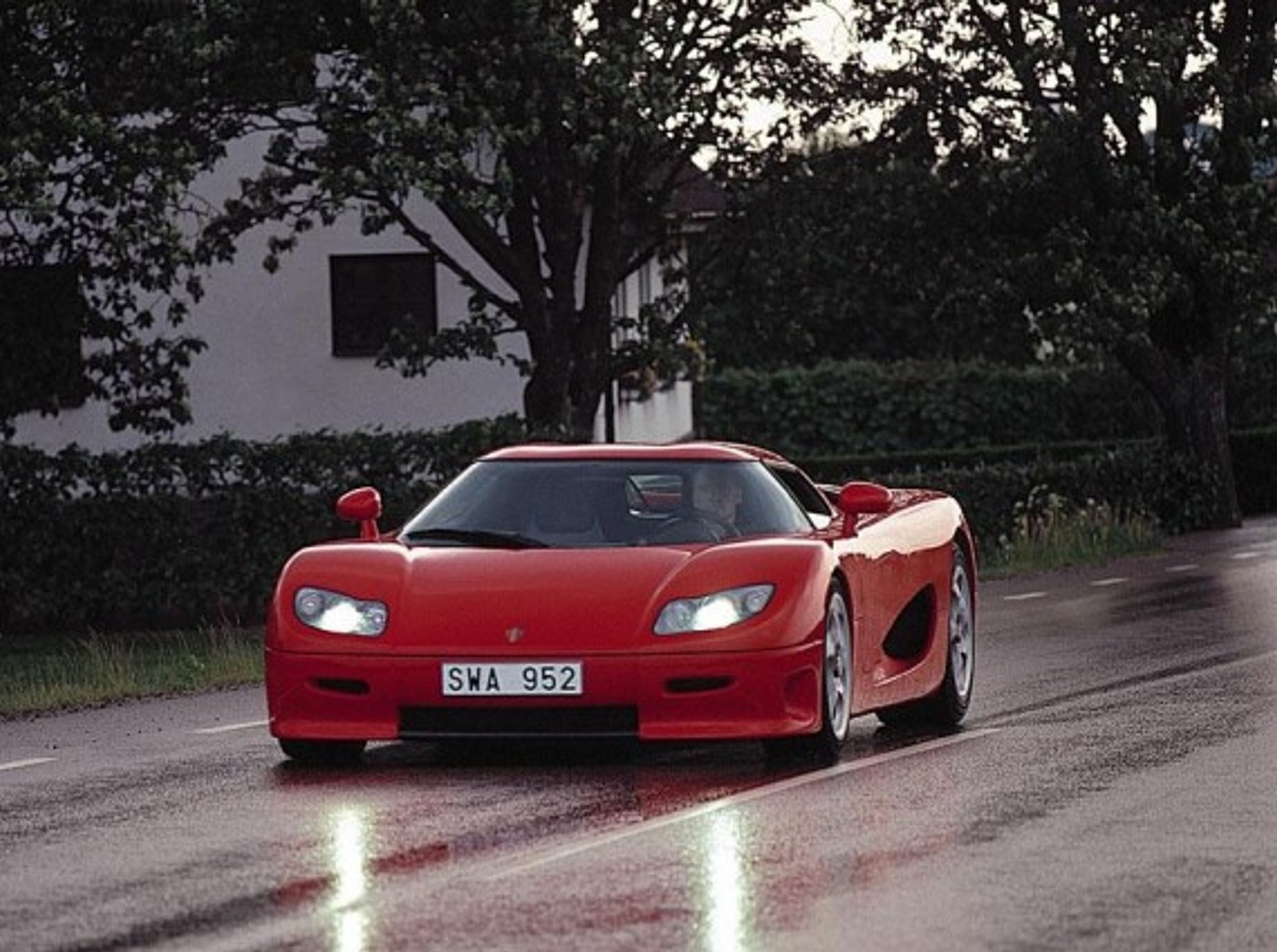 Latvijoje įregistruotas 1,38 mln. Lt vertės „Koenigsegg CC8S” - Delfi auto