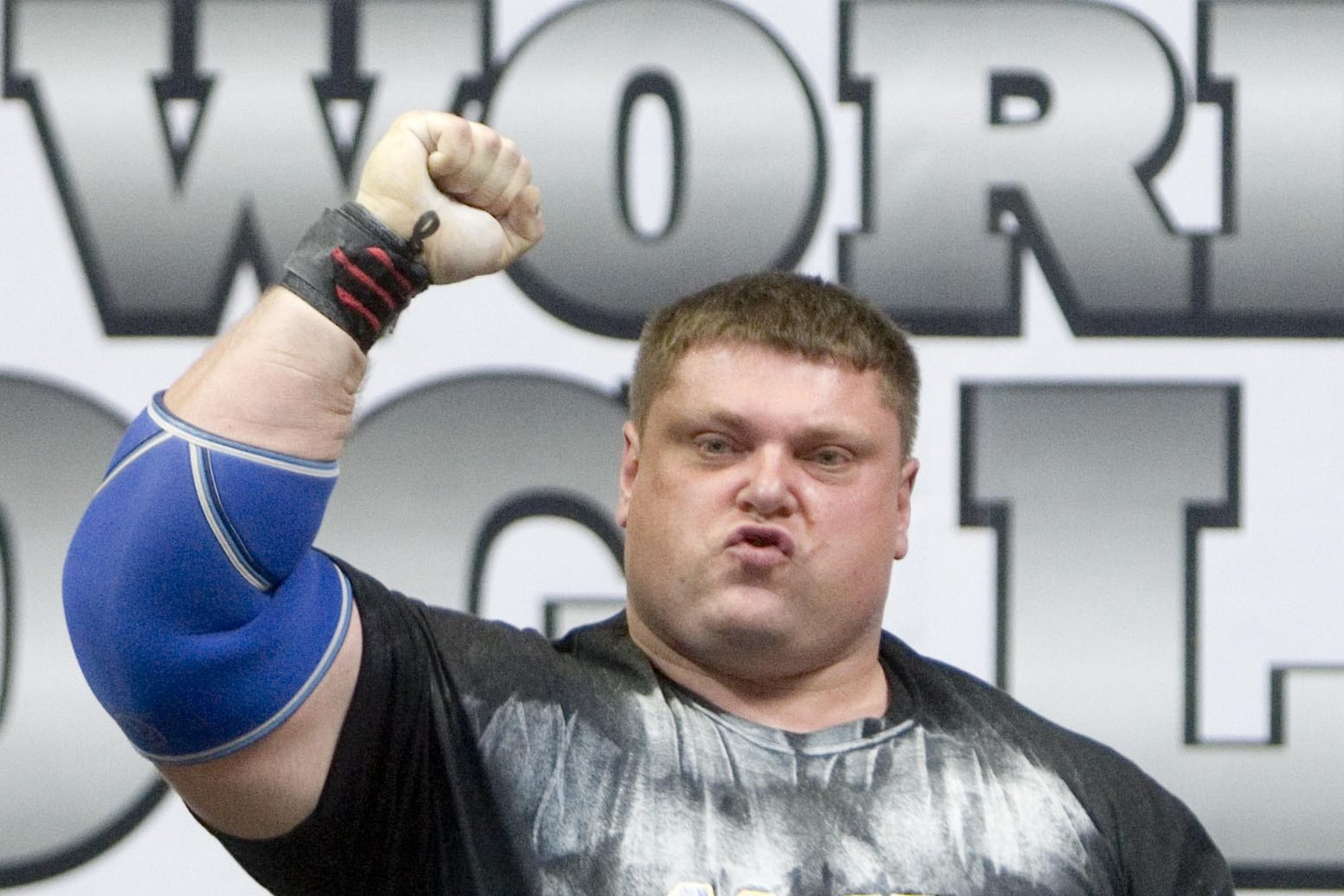 Žydrūnas Savickas svėrė automobilius - Delfi veidai