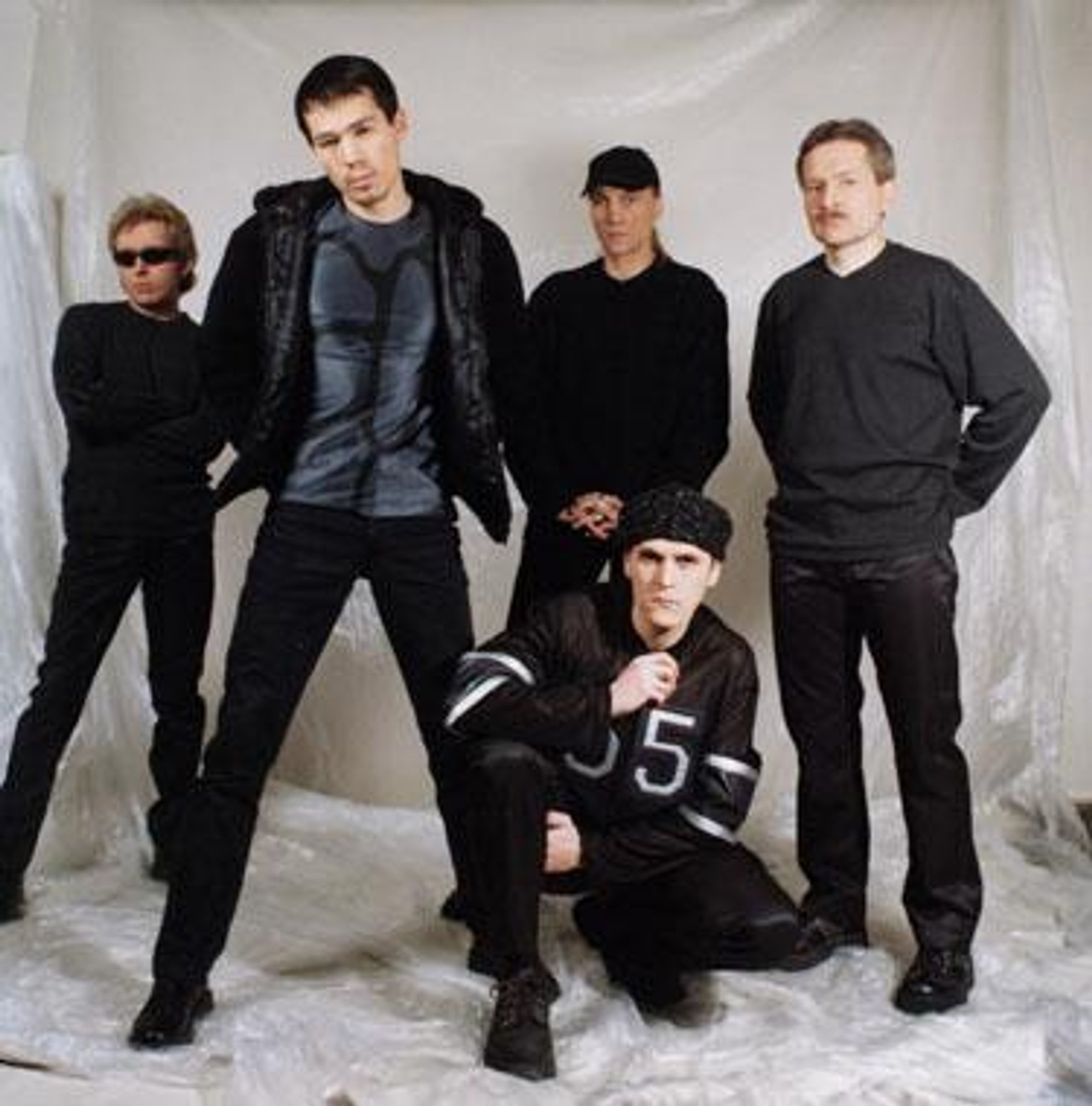 "Pelenų" kūrinys “Senas draugas” apdovanotas inkaru - Delfi veidai