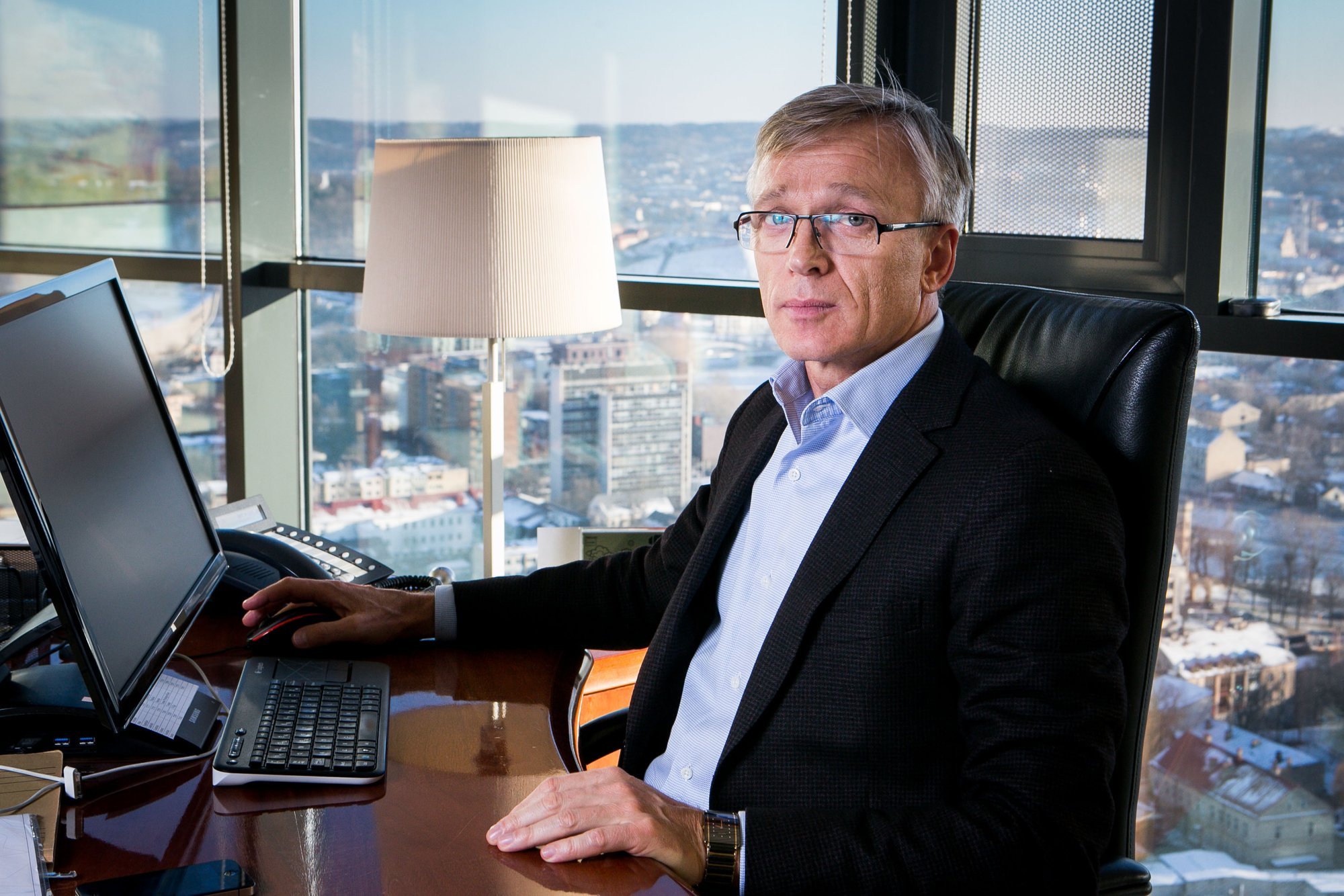 NT rinkoje bręsta kamštis, bet A. Avulis susimeistravo atidarytuvą ...