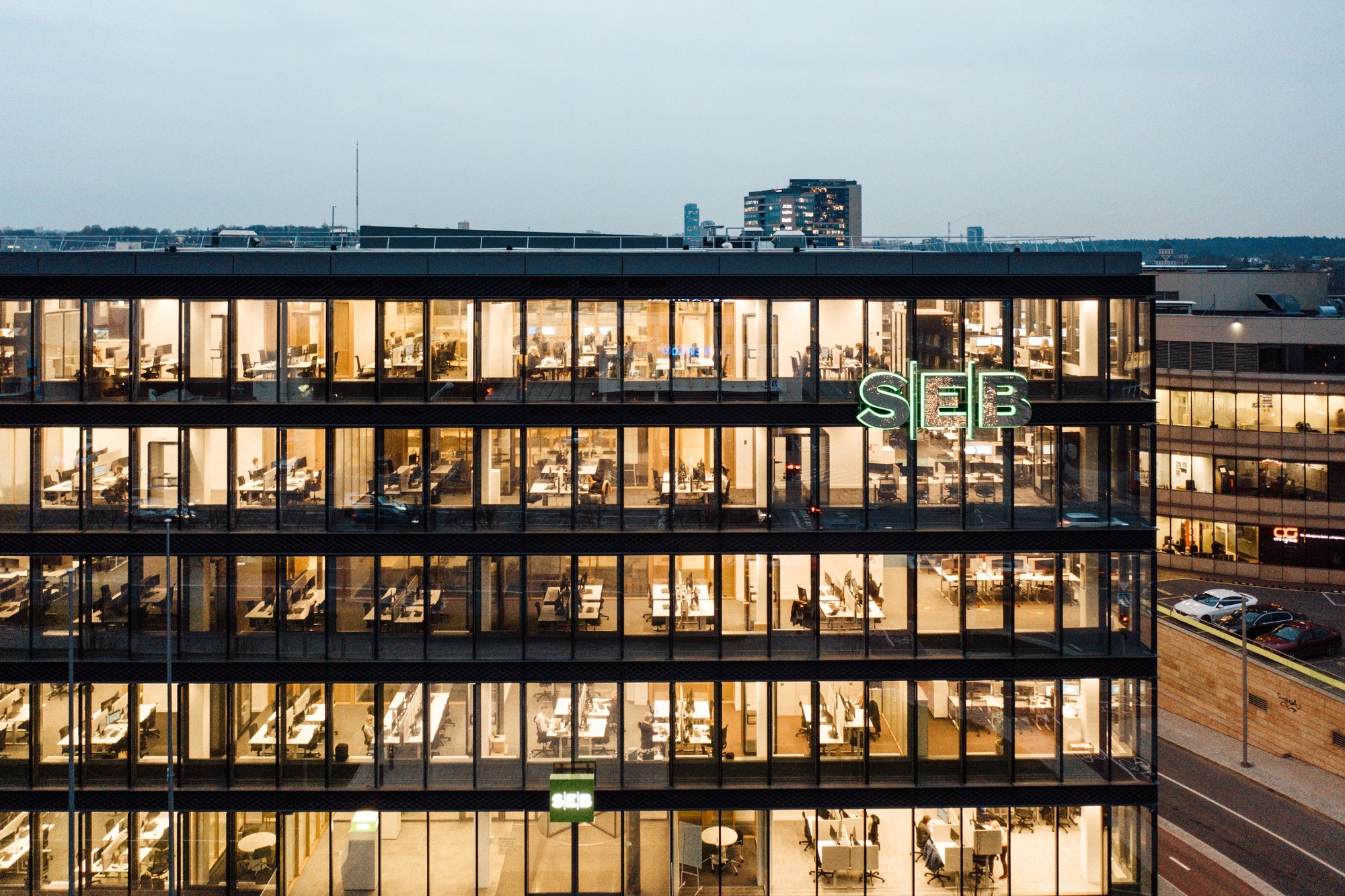 SEB bankas keičia paslaugų planus ir kainodarą - Delfi verslas