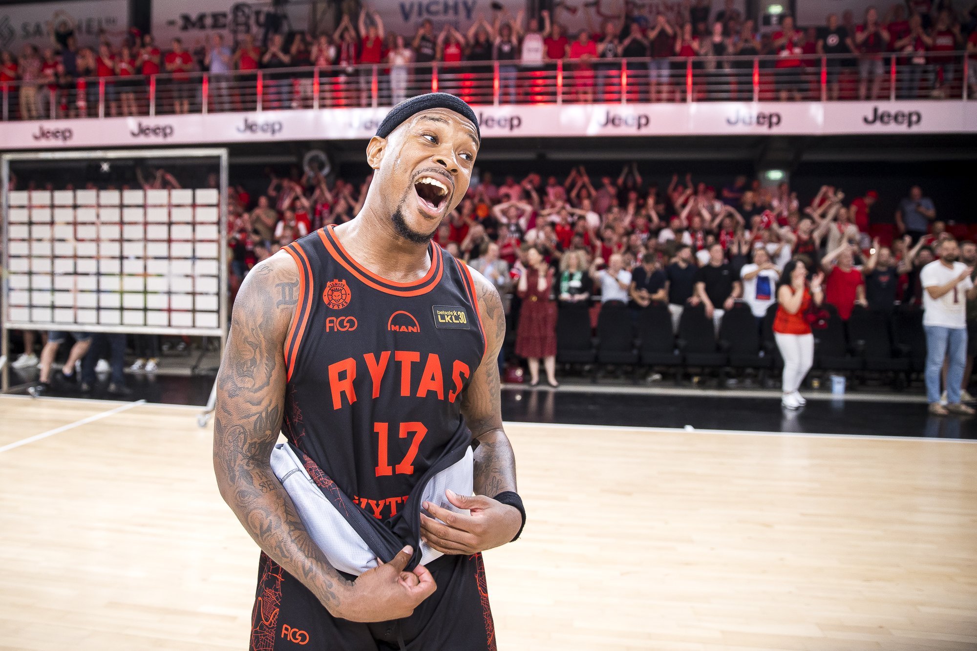 Buvęs „Ryto“ lyderis Fosteris atleistas iš Kinijos klubo - Krepšinis.lt