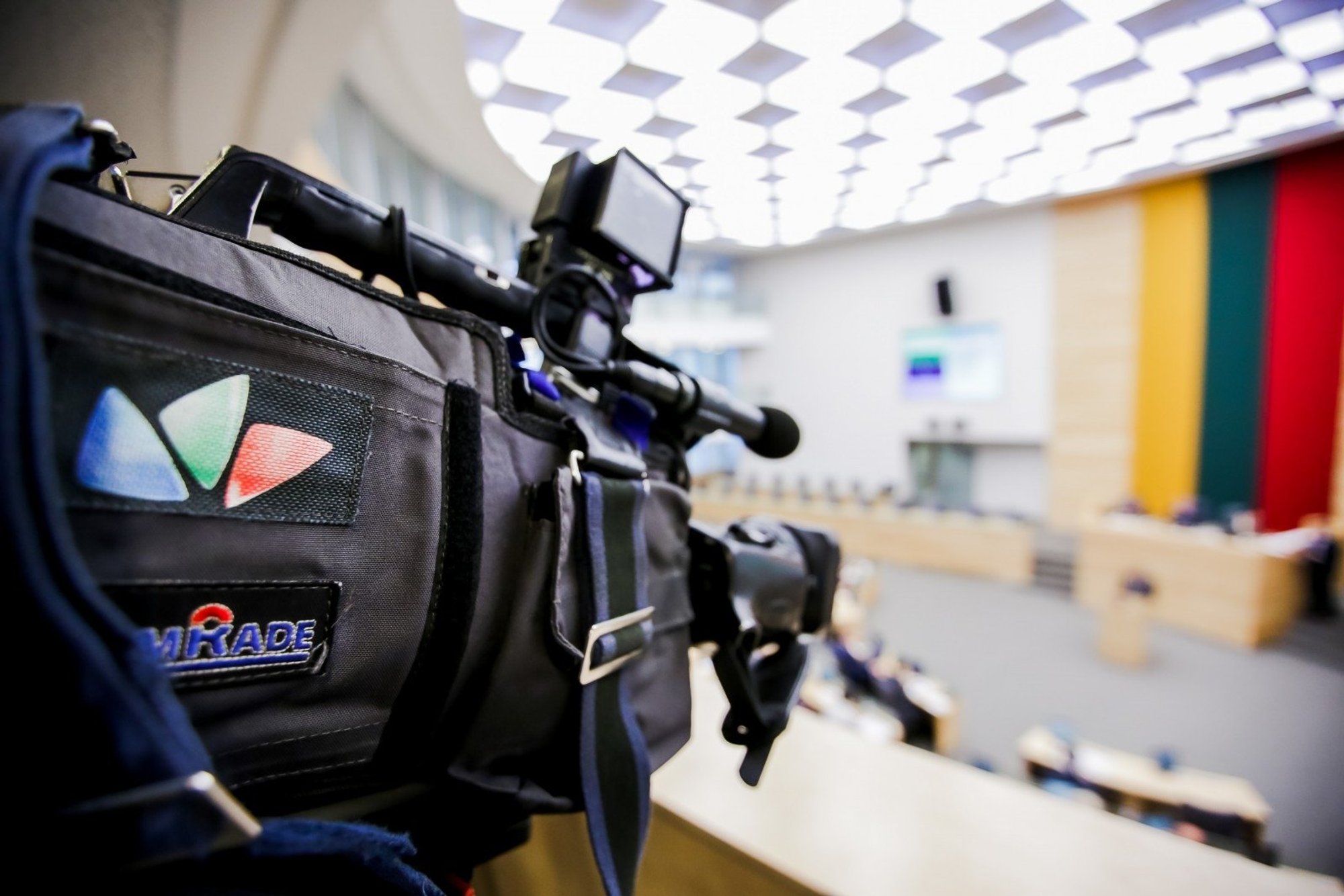 Kuri televizija Lietuvoje žiūrimiausia: LNK ar TV3? - Delfi