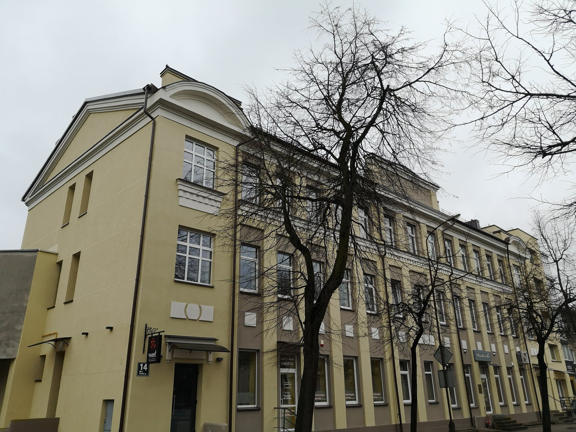 Renovuotas vienas seniausių daugiabučių Šiauliuose: buvęs saldainių ...