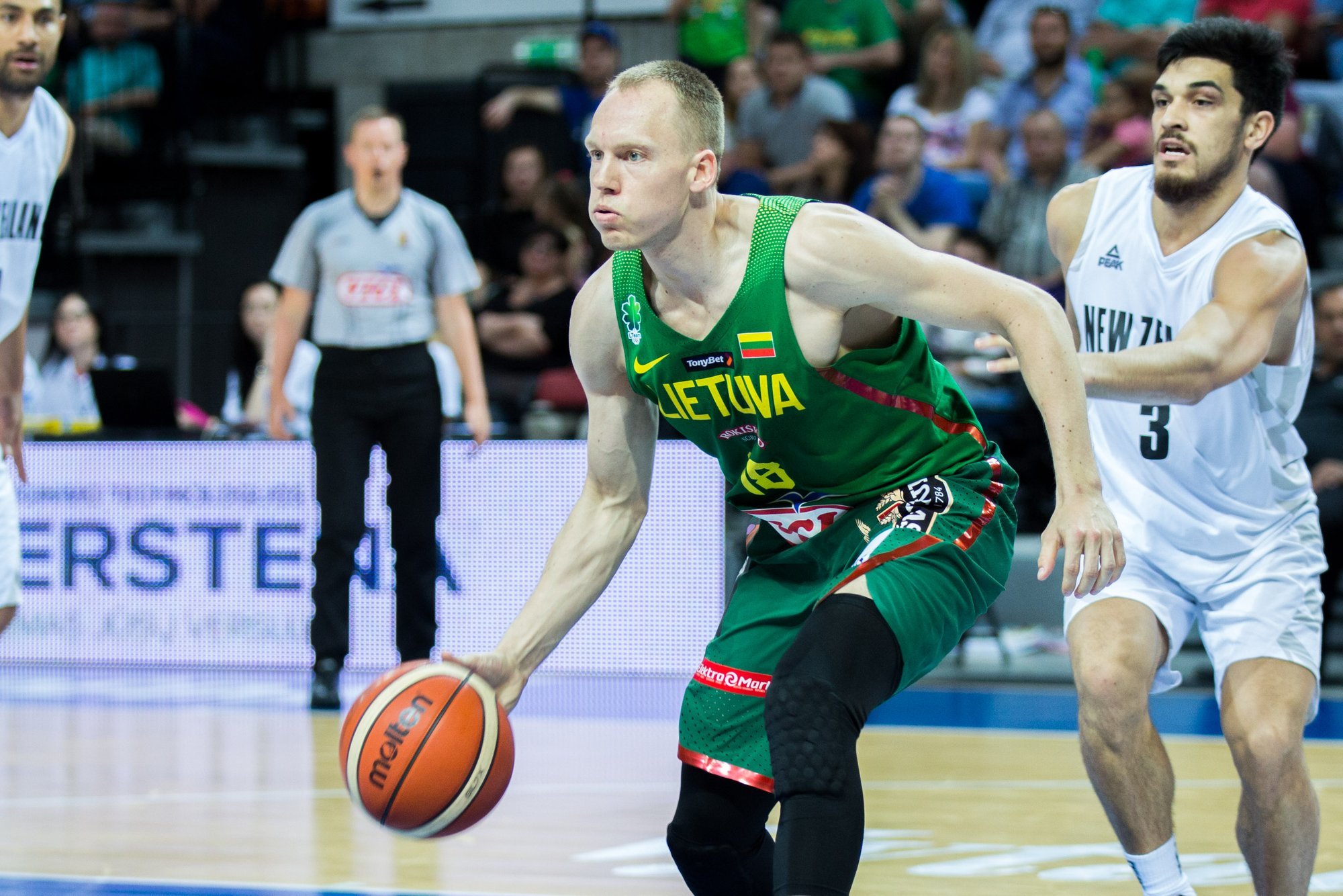 Tarsi senas vilkas žaidęs M. Girdžiūnas: taškai – paskutinėje vietoje ...