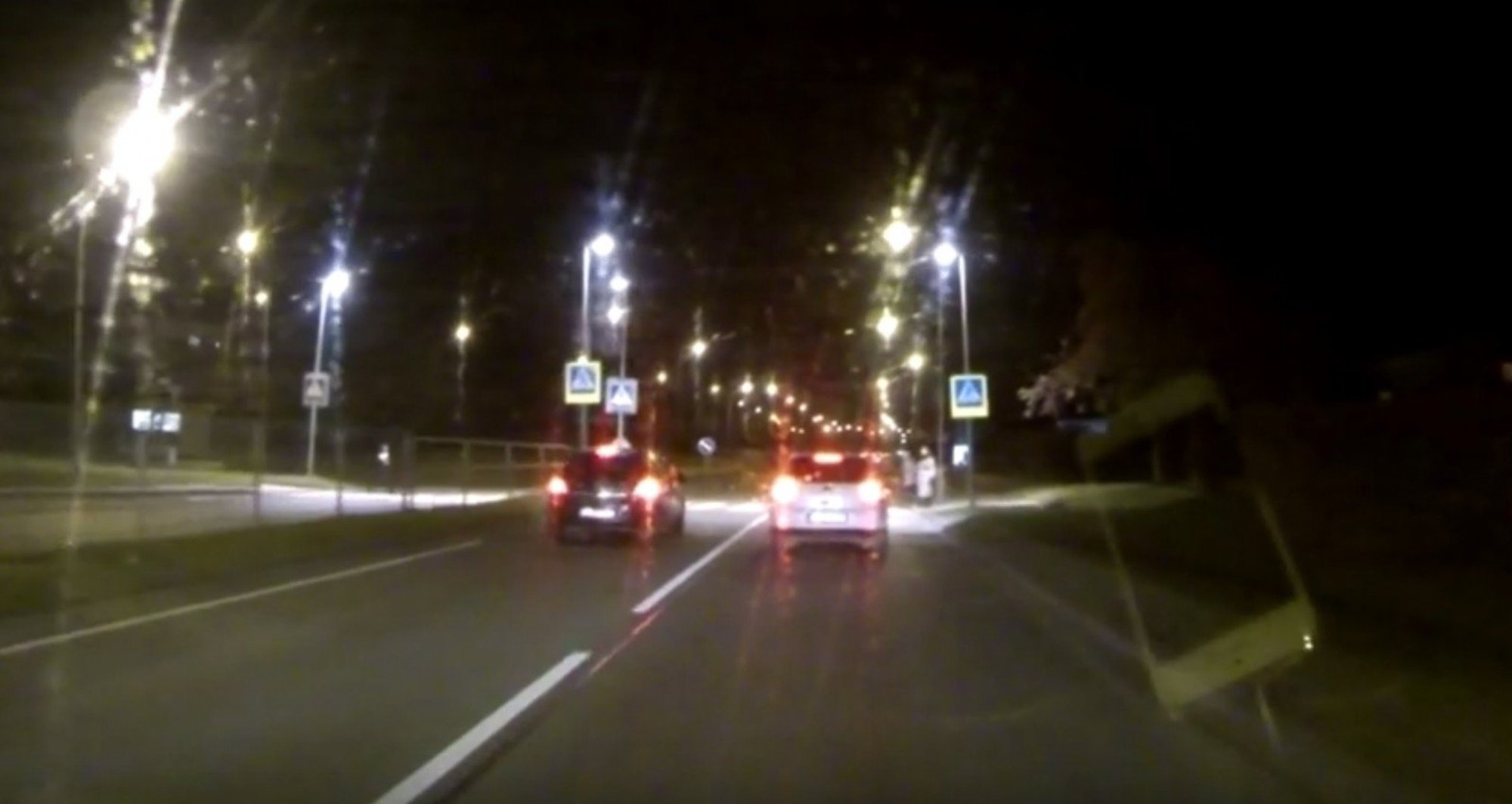 Nufilmavo įžūlaus vairuotojo elgesį: tikrai pamaniau, kad įvyks kažkas ...