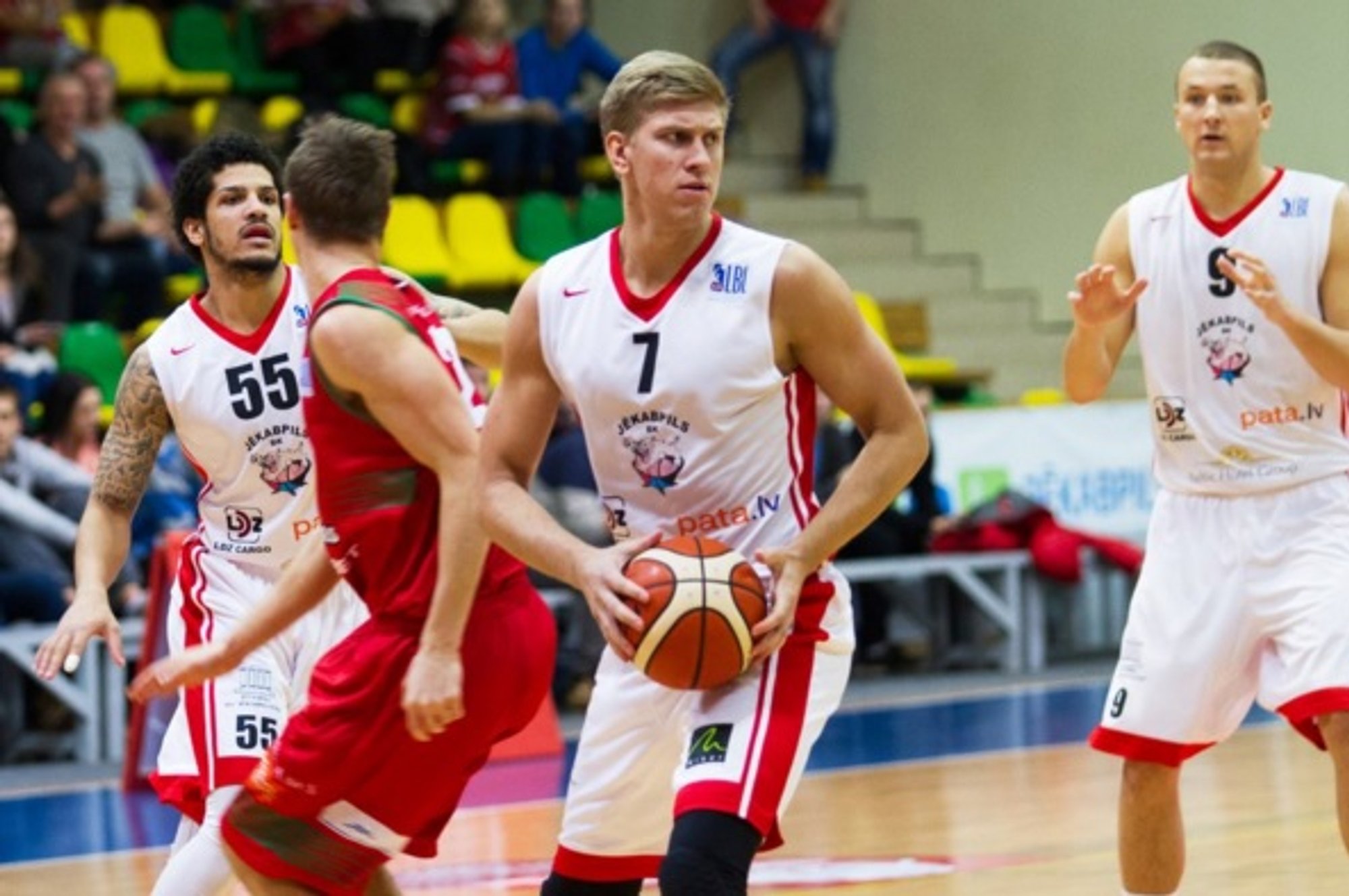 Latvijoje – žvėriškas R. Rutkausko siautulys - Krepšinis.lt