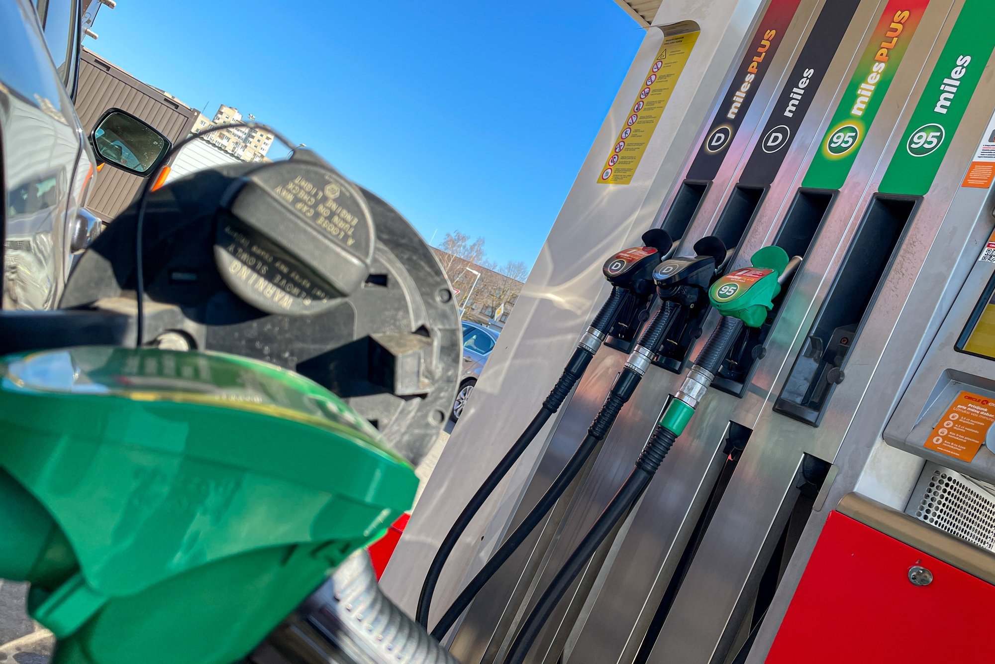 Kaip lietuviai renkasi degalines: dėl pigesnių degalų nevengia ...