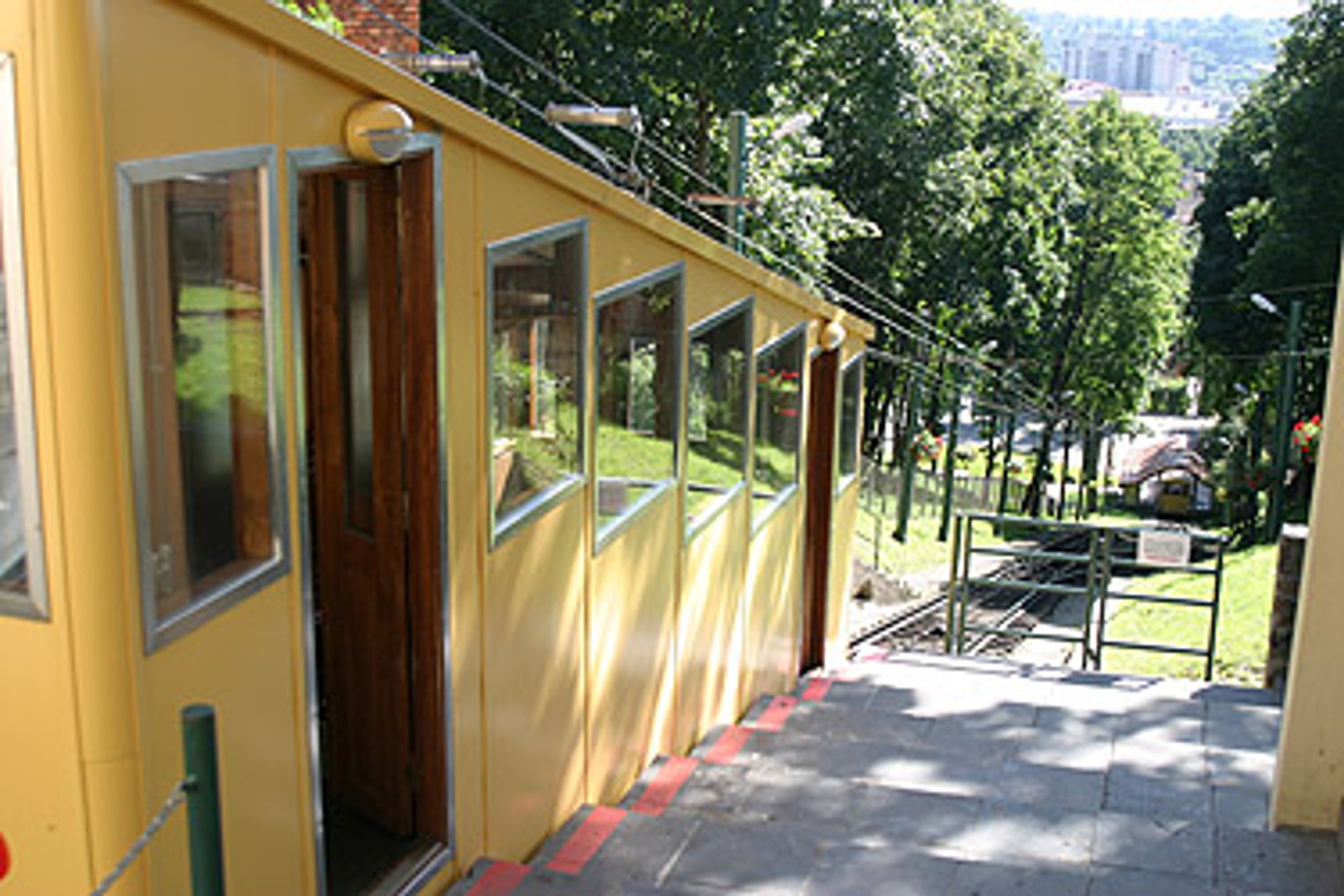 Remontuojami abu Kauno funikulieriai - Delfi verslas