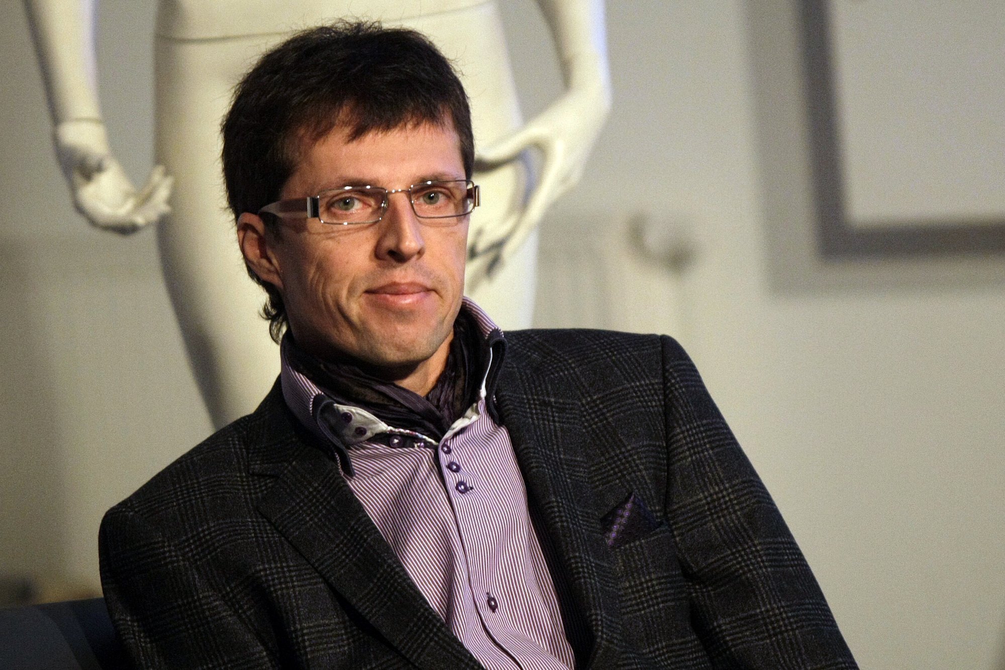 Plastinių operacijų projekto veidu tapęs V. Kaikaris žada pakeisti 15 ...