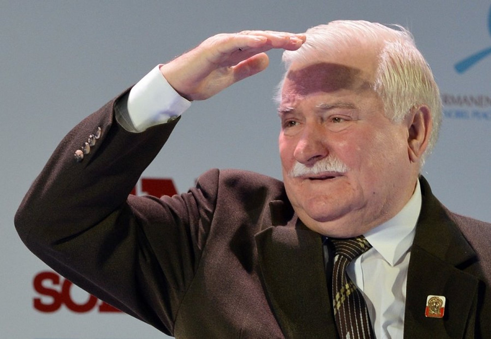 L. Walesa ragina sukurti dešimt sekuliarių įsakymų - Delfi