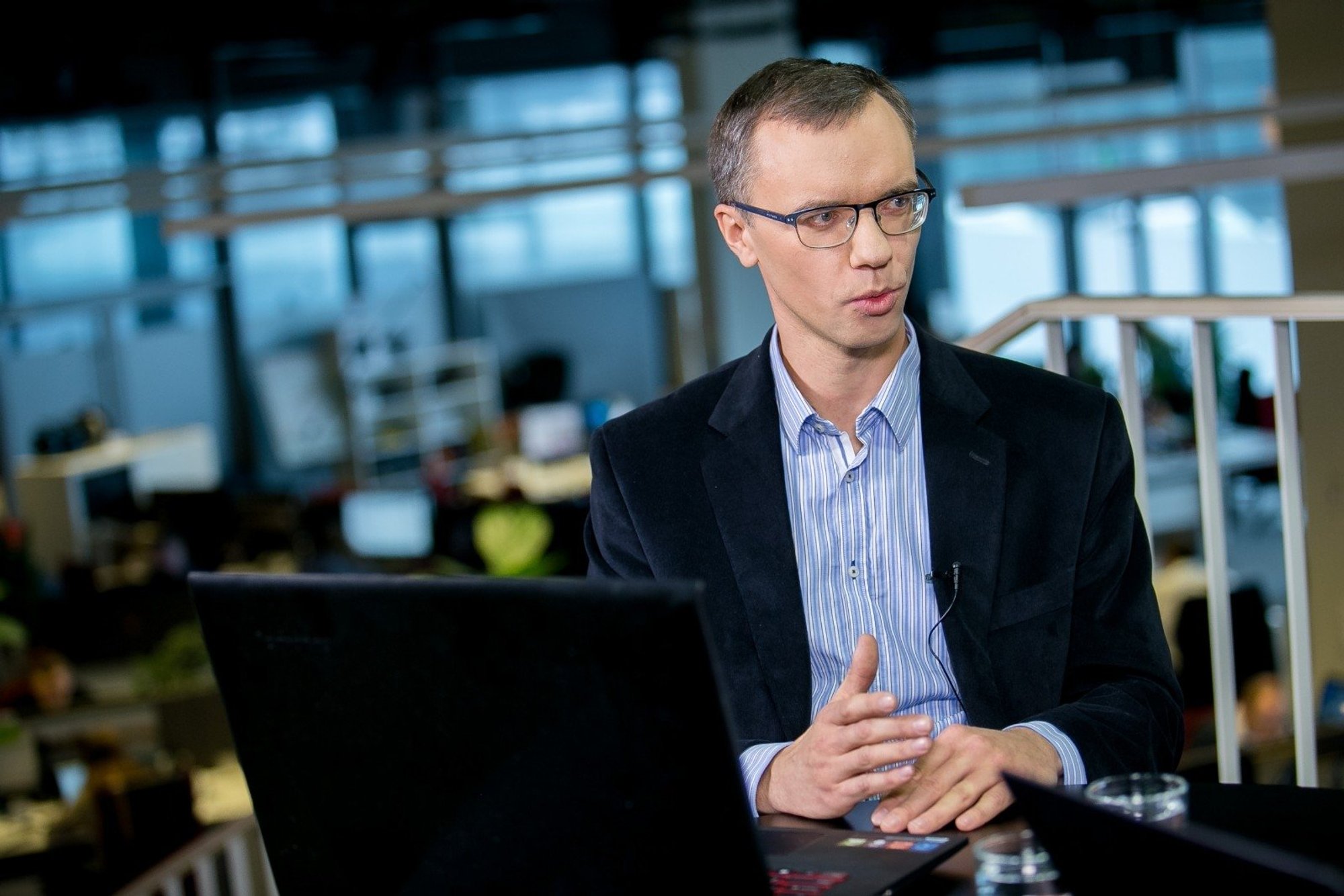 Darbą kainuojanti liga: iš pradžių tik tinsta pirštai - Delfi sveikata