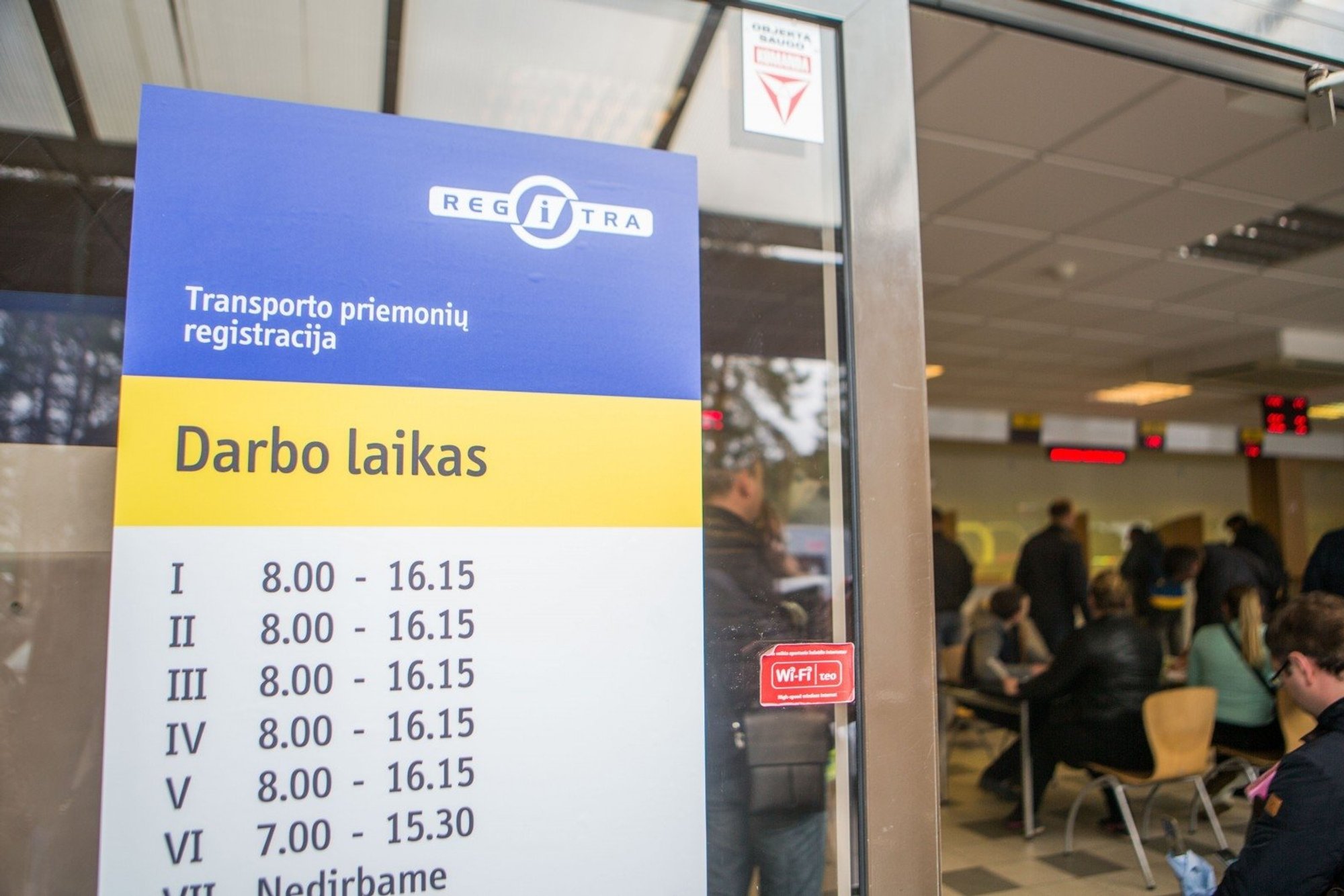 „Regitra“ klientus aptarnaus tik skaitmeniniais kanalais - Delfi