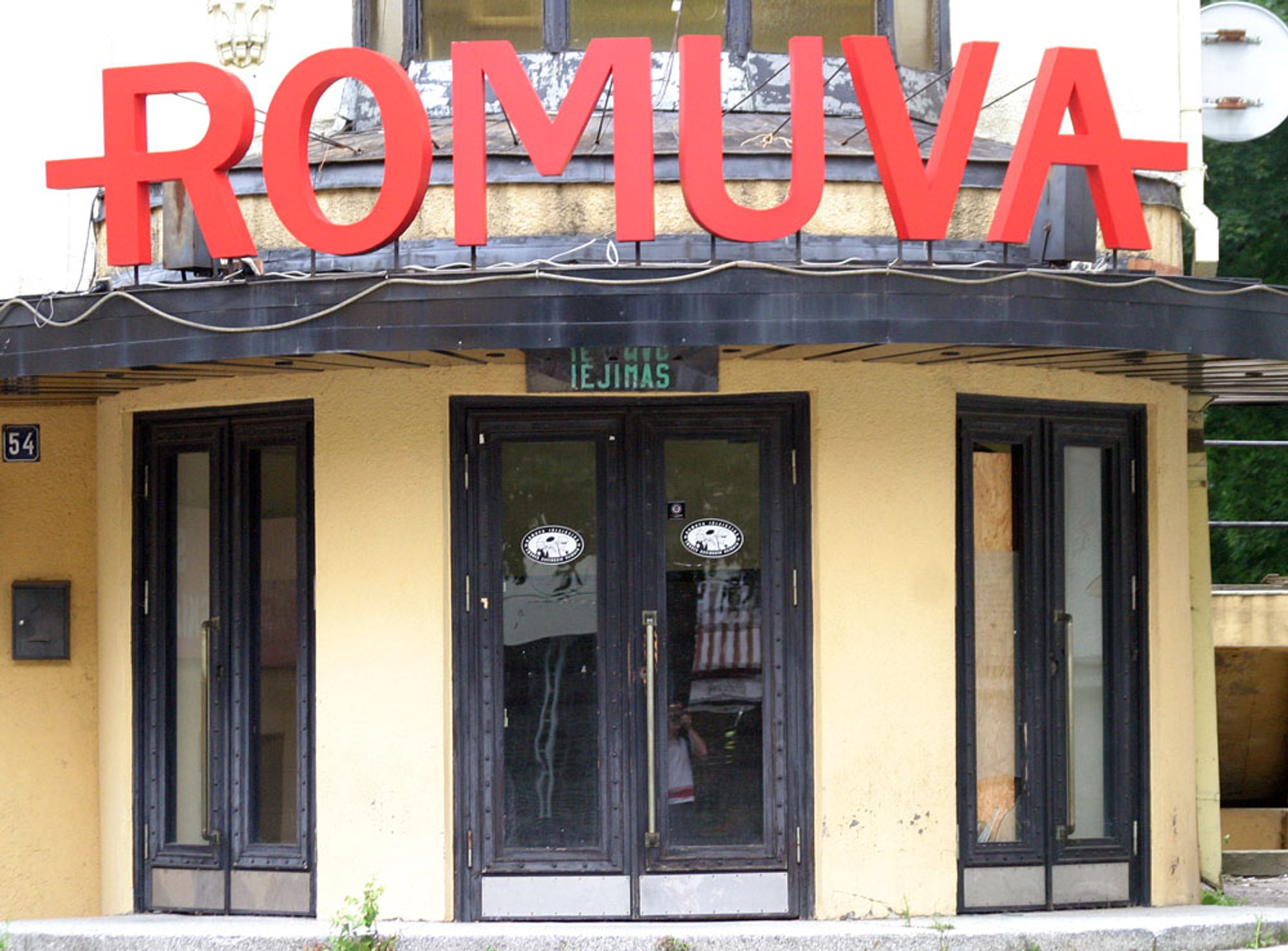 Legendiniame Kauno kino teatre „Romuva“ šeimininkaus „Kauno švara ...