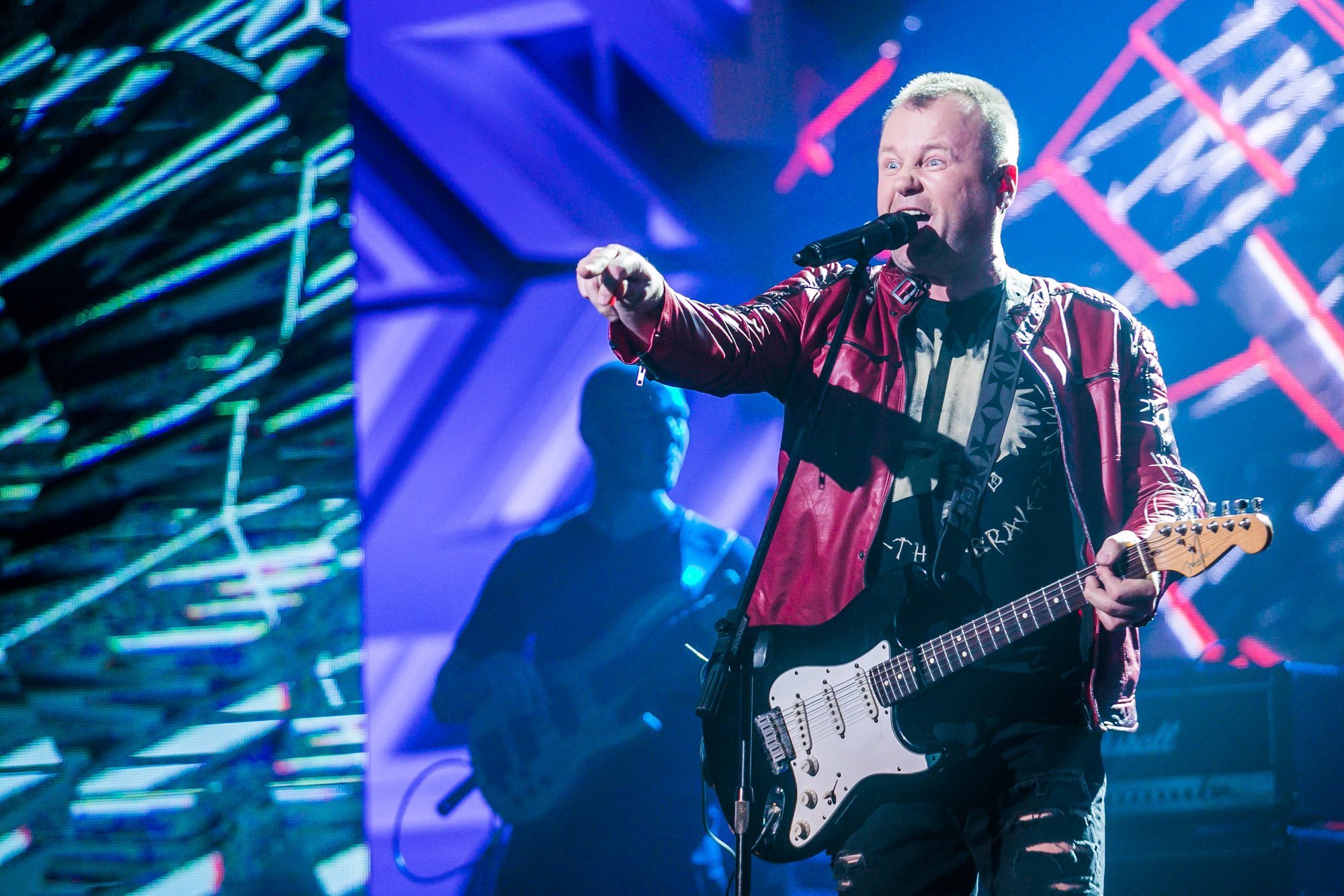 Su A. Mamontovu įrašų studijoje susitikusi grupė BIX gerbėjams ruošia ...