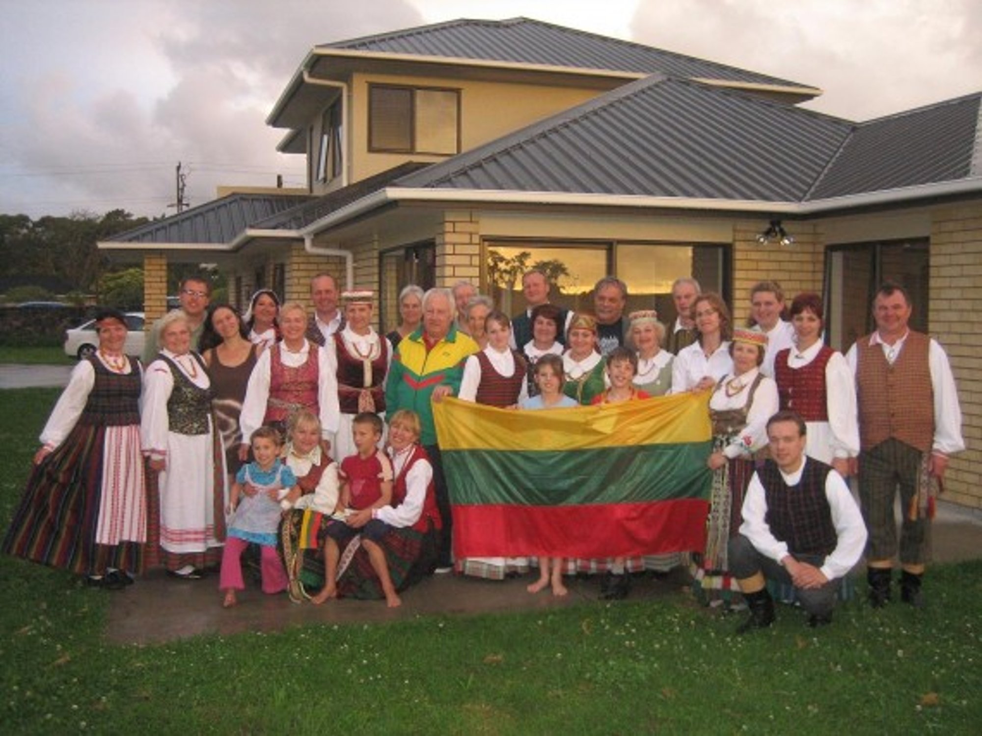 Vasario saulėje Naujoje Zelandijoje - Lietuvos himnas - Delfi