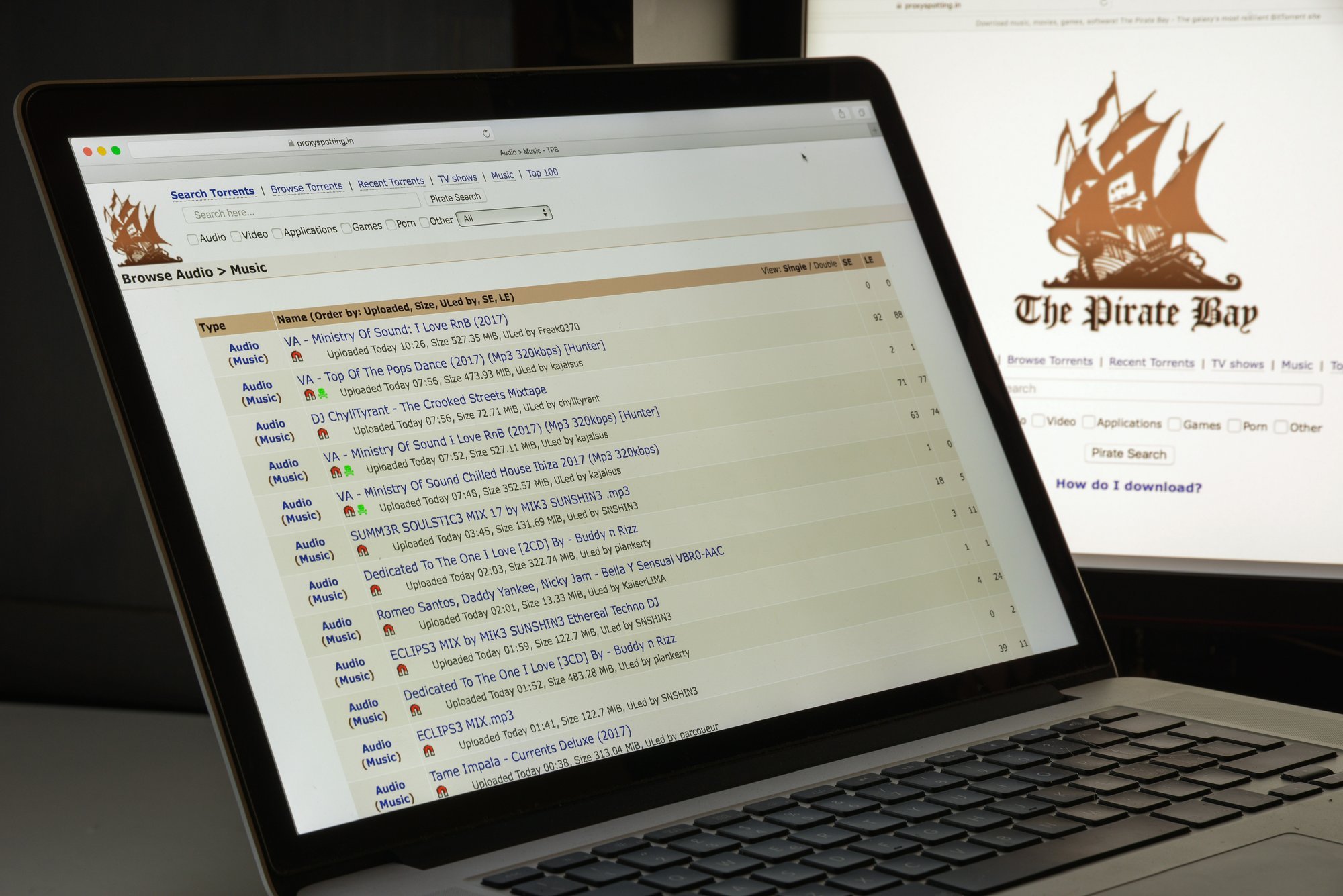 Interneto piratams atkeliaus baudos: ar tai padės? - Delfi