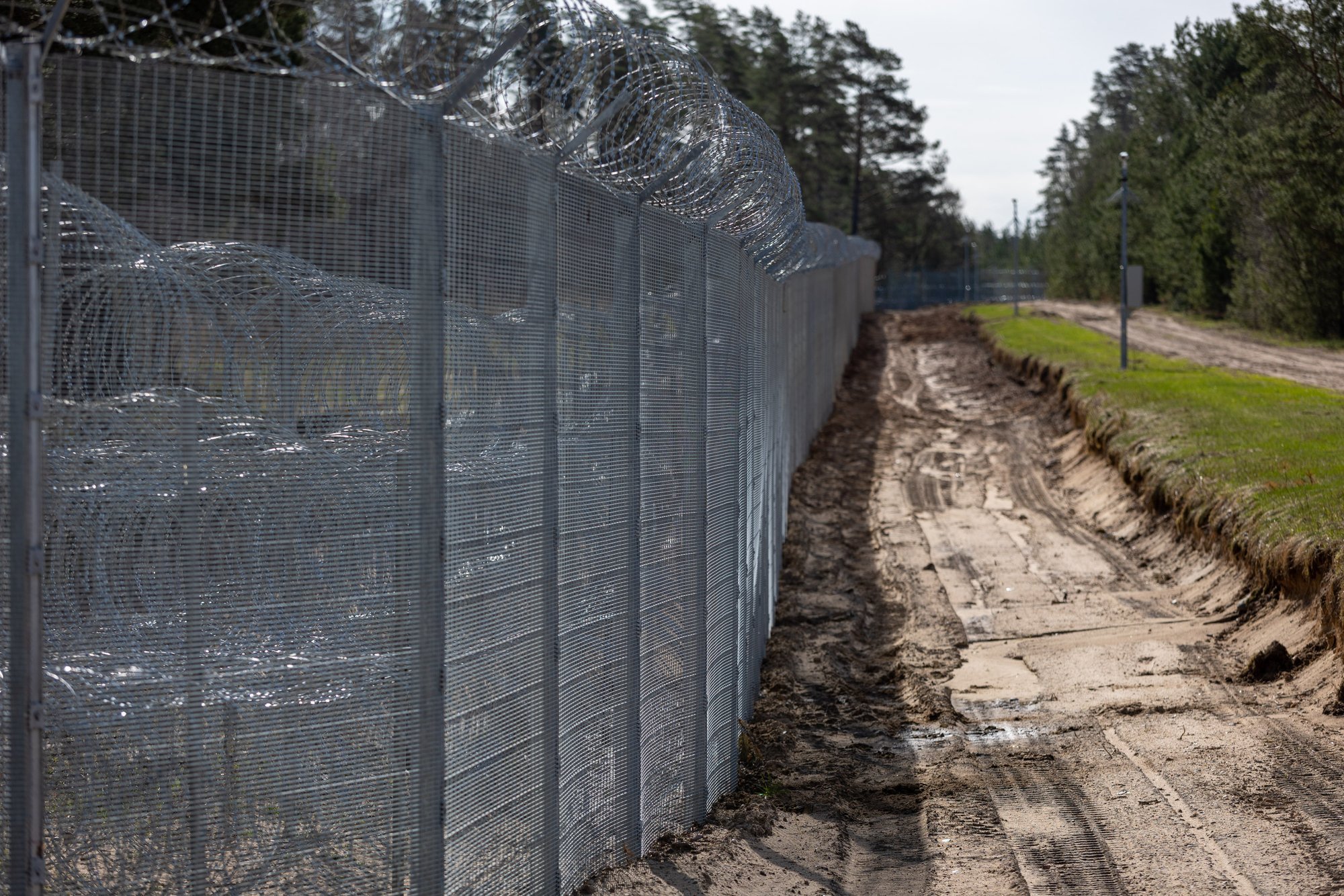 Šiemet fizinis barjeras Baltarusijos pasienyje niokojamas ženkliai ...