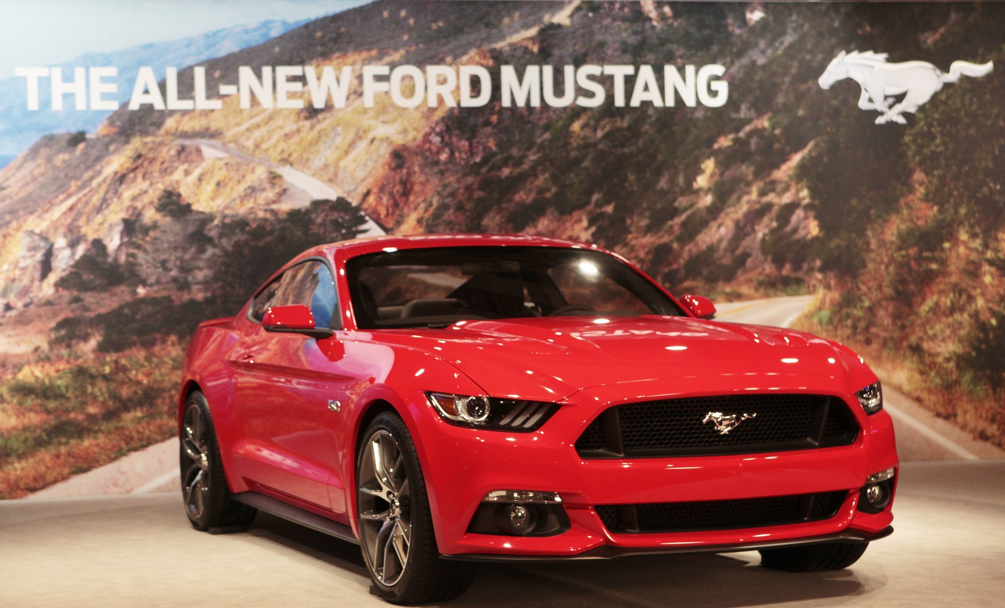 „Ford“ parodė naująjį „Mustang“ - Delfi auto