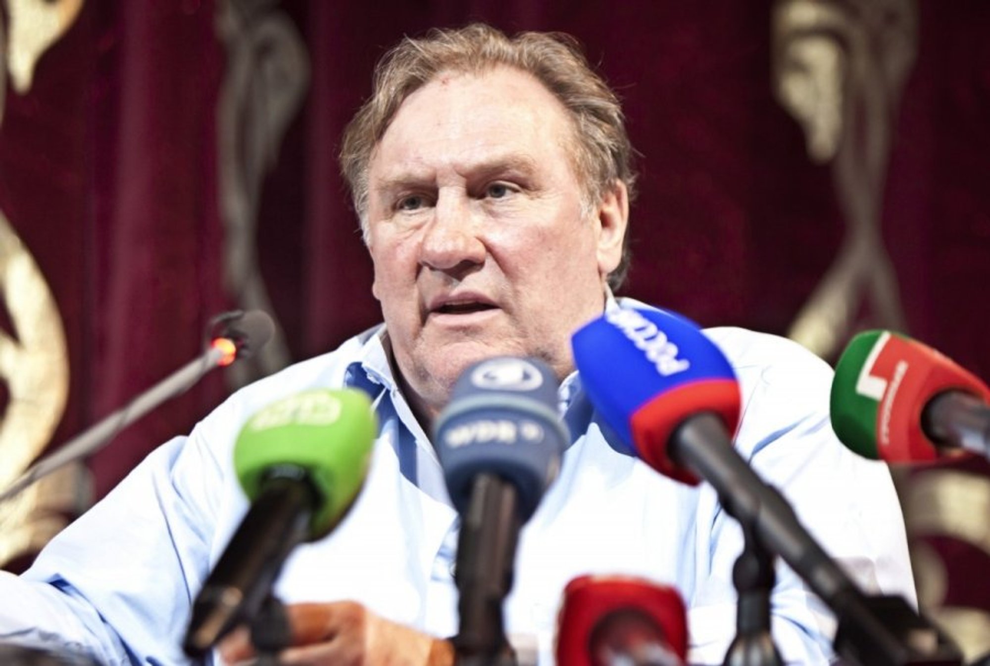 „Pasaulio pilietis“ G. Depardieu sieks Alžyro paso - Delfi