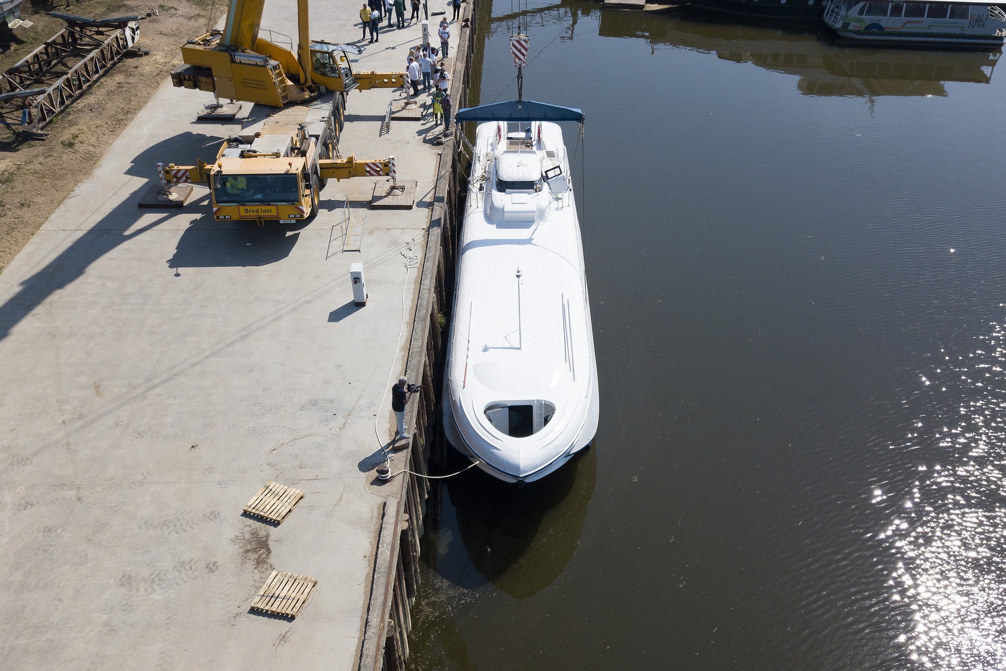 Laivas „Raketa“ gavo leidimą plaukti - Delfi verslas