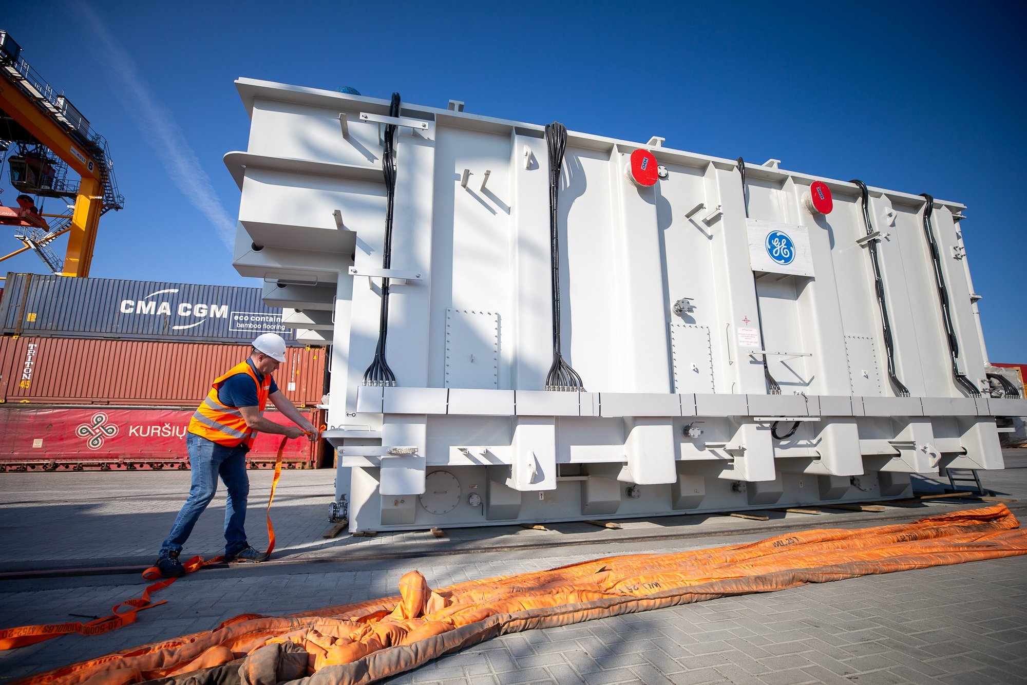 Atliekant autotransformatoriaus įjungimo darbus, bus atjungta „LitPol ...