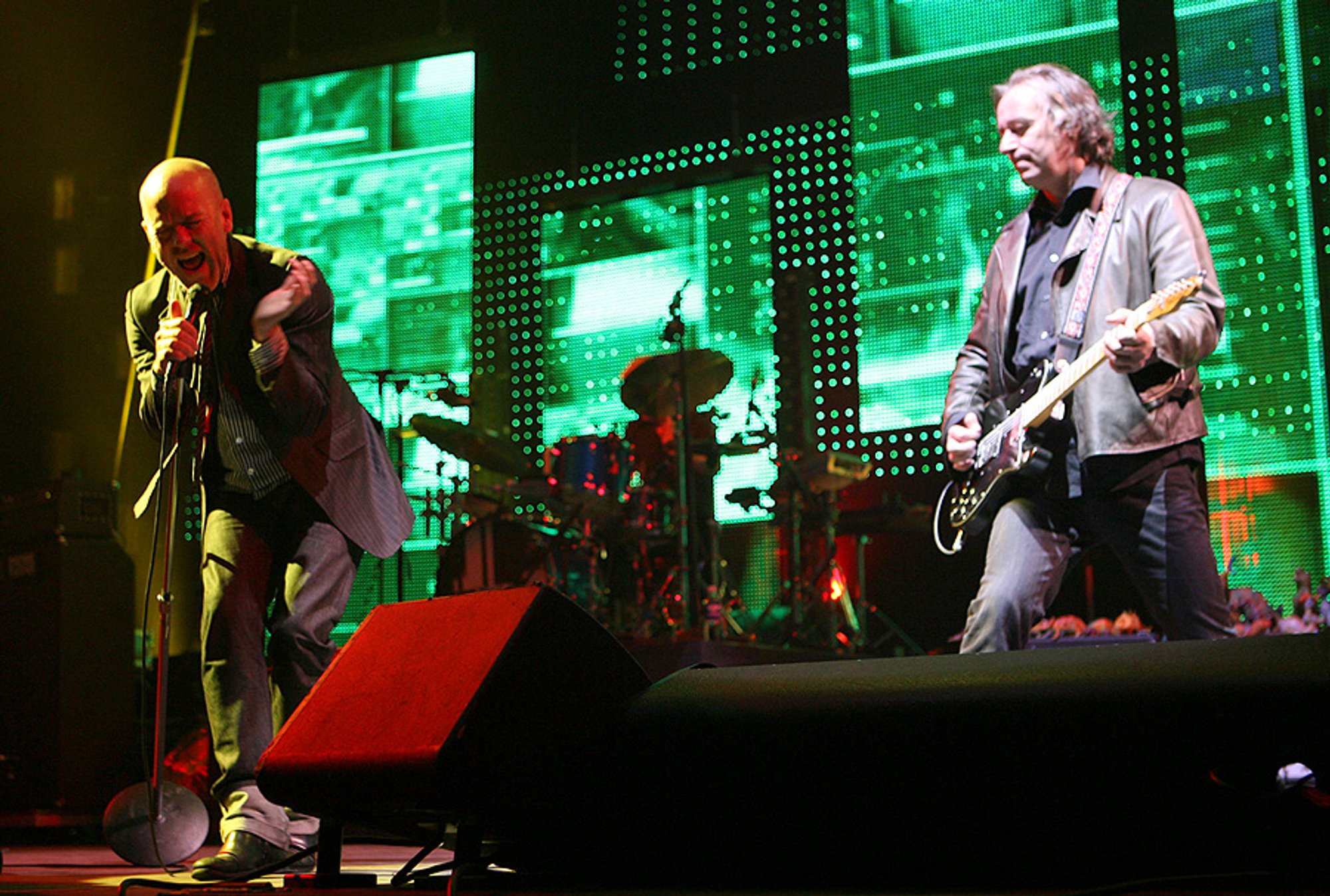 Skiriasi legendinė roko grupė „R.E.M.“ - Delfi veidai