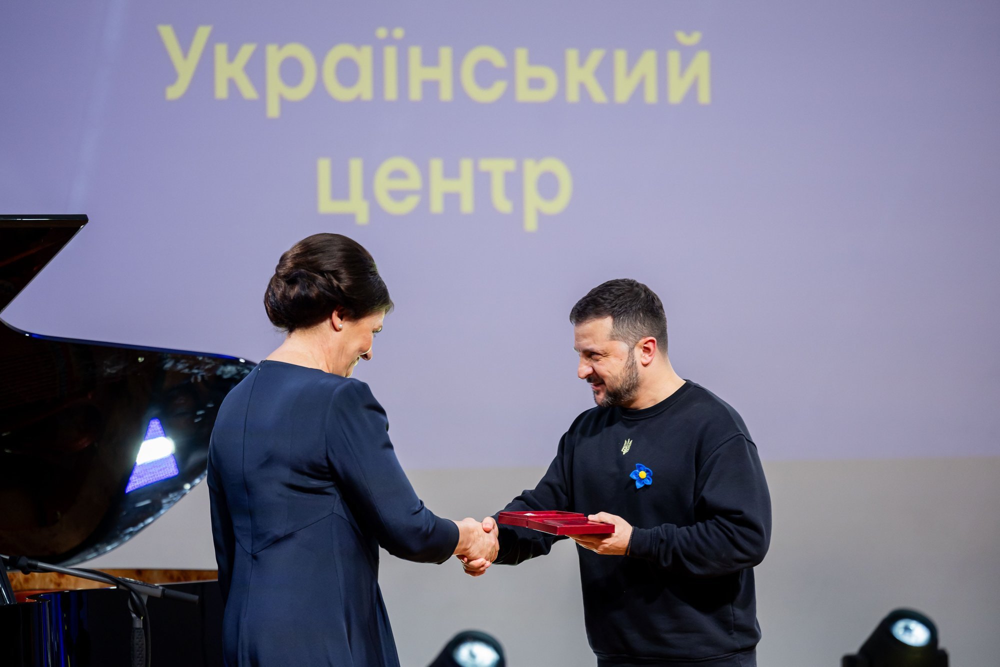 President of Ukraine presents Diana Nausėdienė with state decoration ...