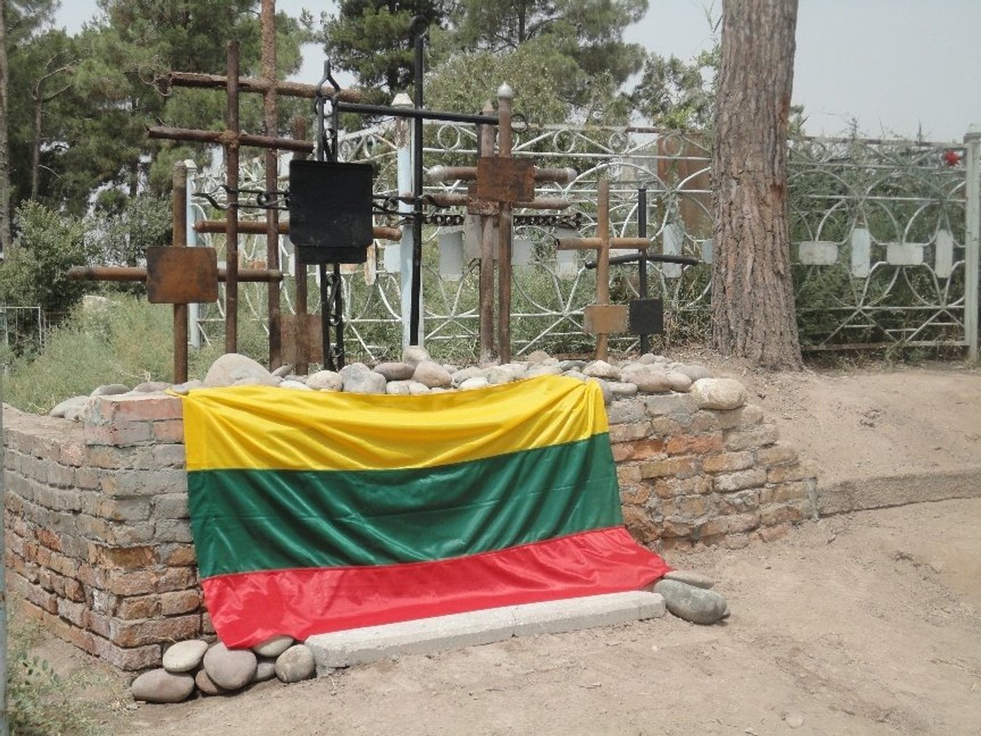 „Misija Sibiras'11“ ekspedicija Tadžikistane: paminklas, prie kurio ...