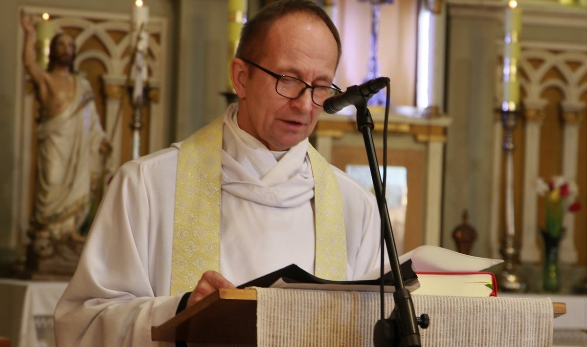 Už pirmokių tvirkinimą teistam kunigui – naujos pareigos - Delfi