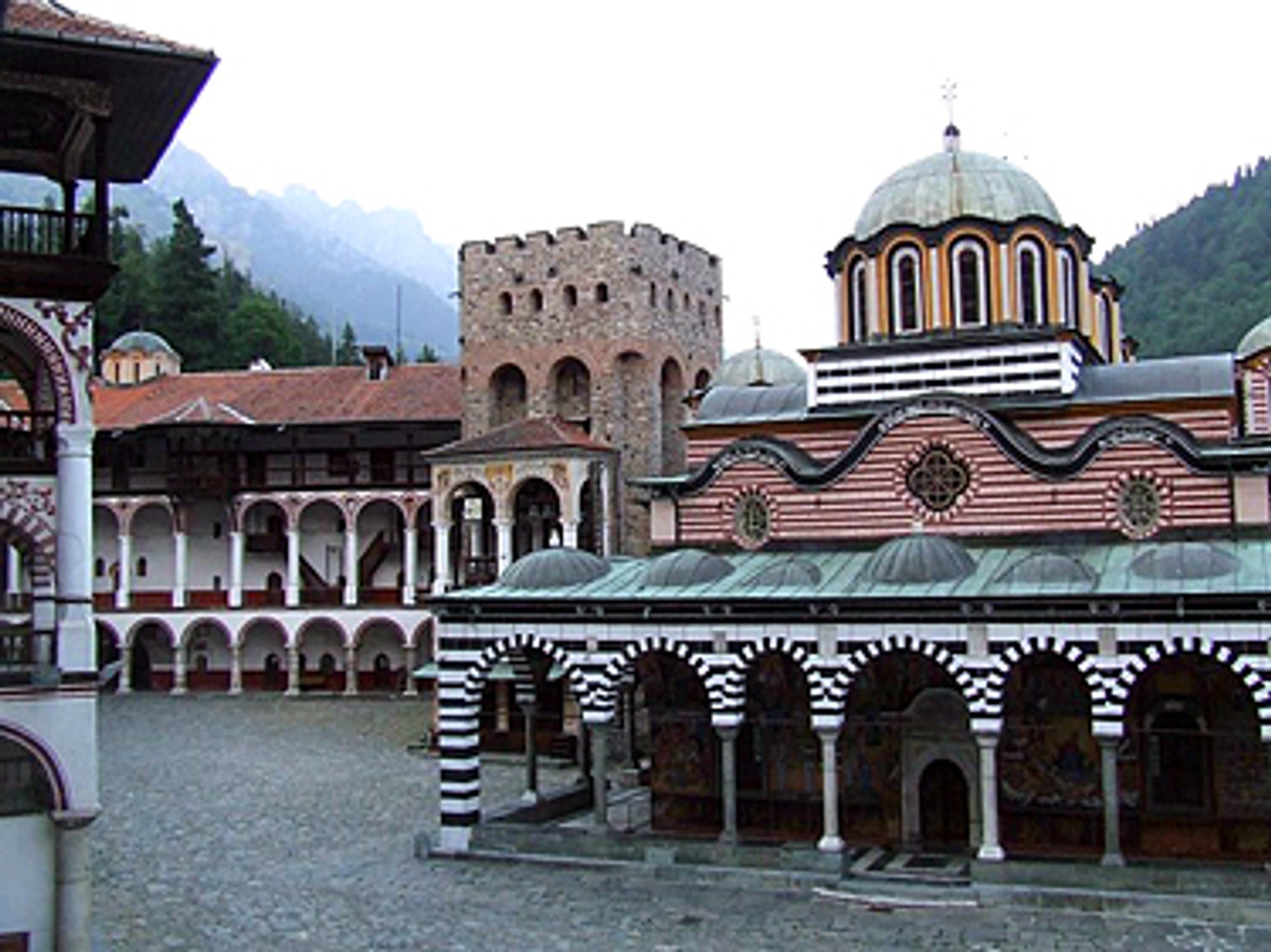 Bulgarija: Rilos vienuolynas kalnuose - Delfi veidai